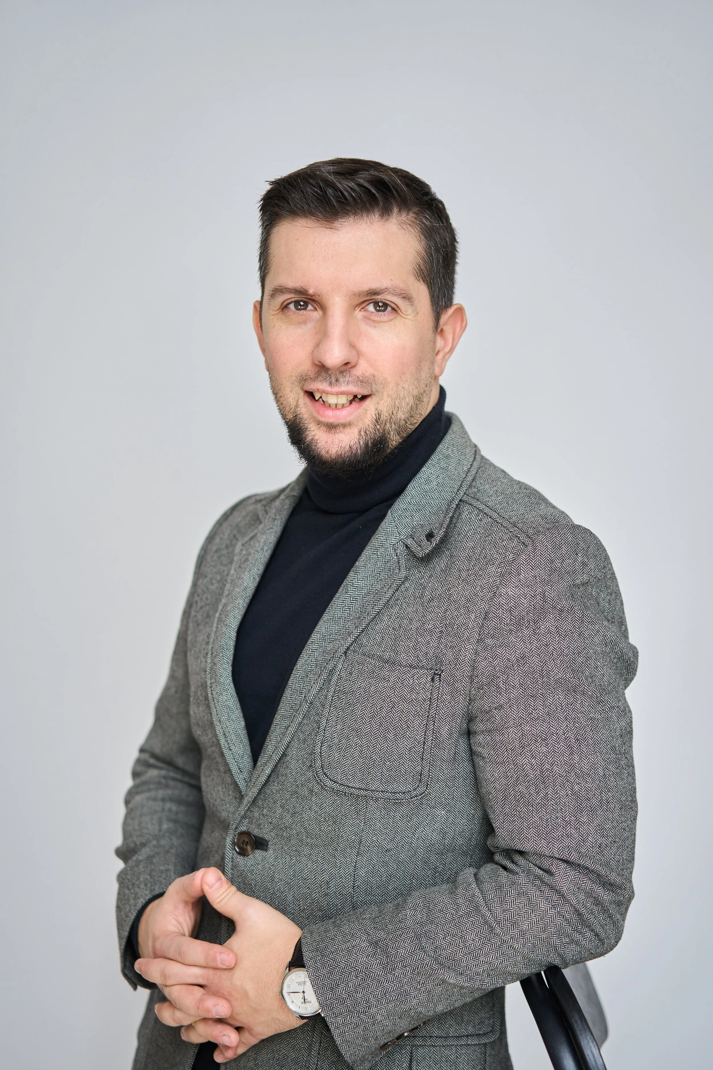 About — Viorel Bucur