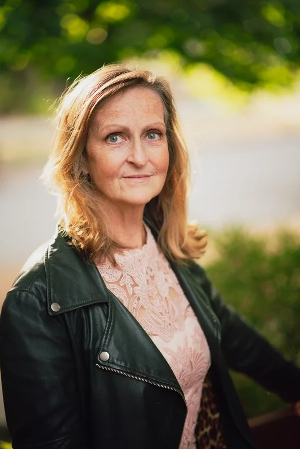 Beth Bonness | poet, writer & photographer curious about thought echoes