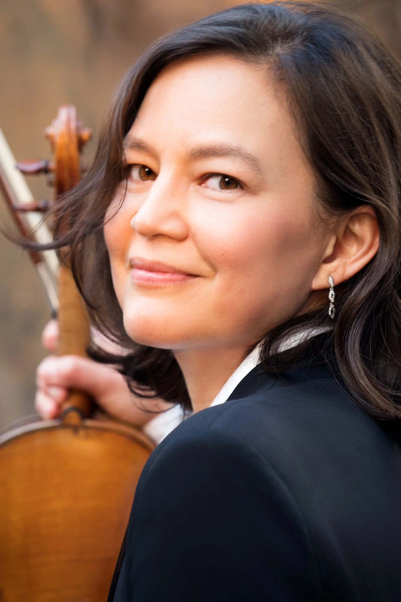 Media — Elissa Lee Koljonen, violin