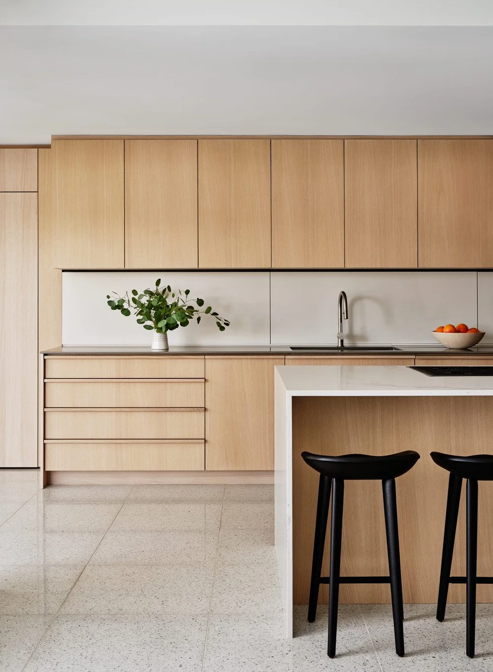 PALM SPRINGS — Studio Todd Raymond