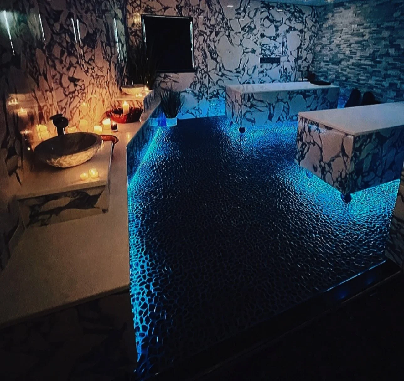 Touch & Glow Relaxation Lounge