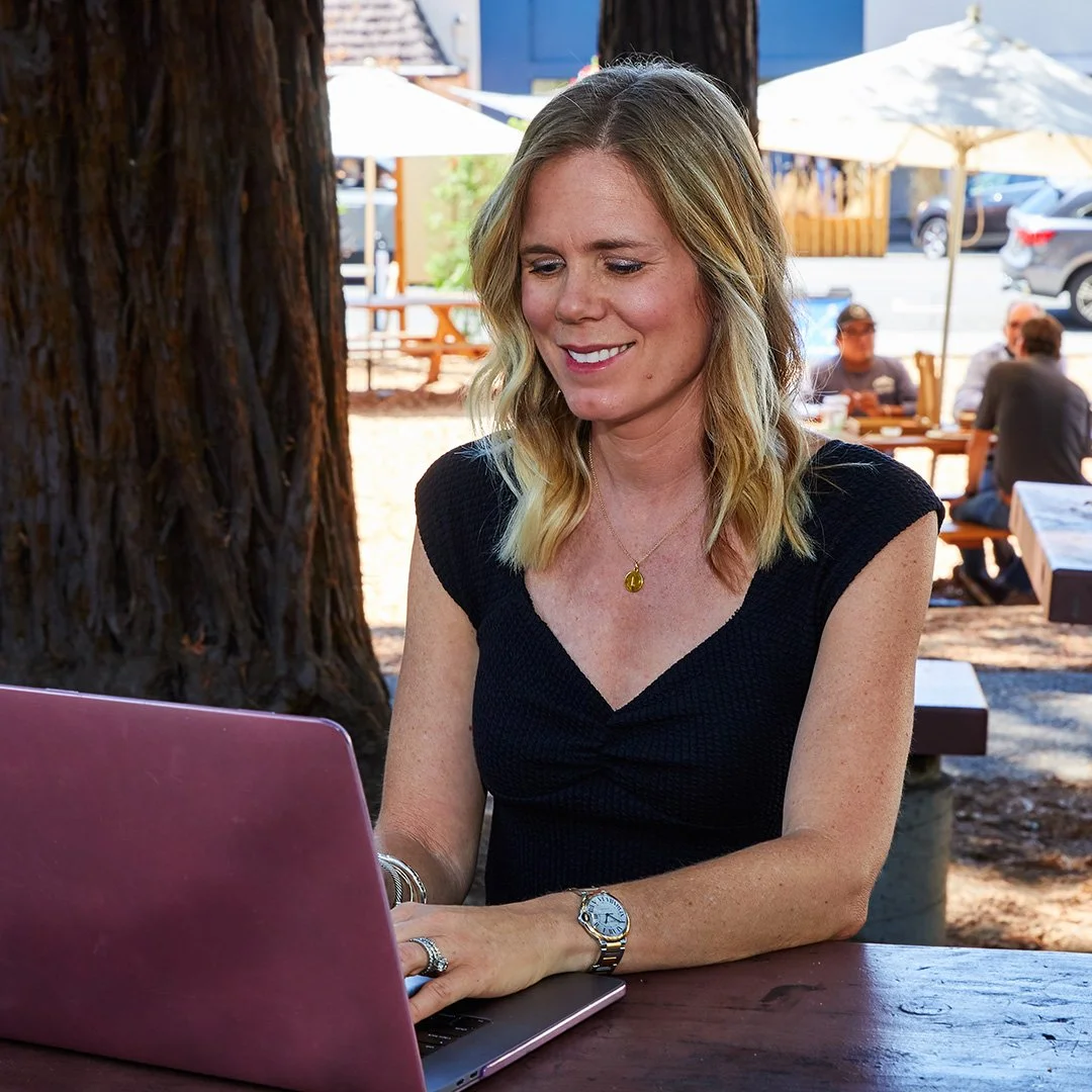 Who is Laura Linn Knight? — Laura Linn Knight