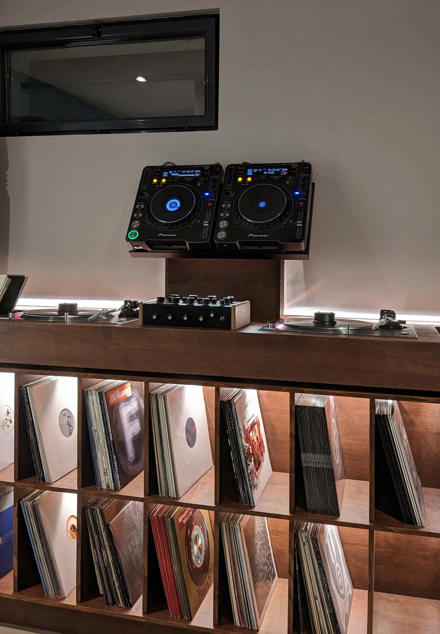 UNIT 047 — JJ Boooth