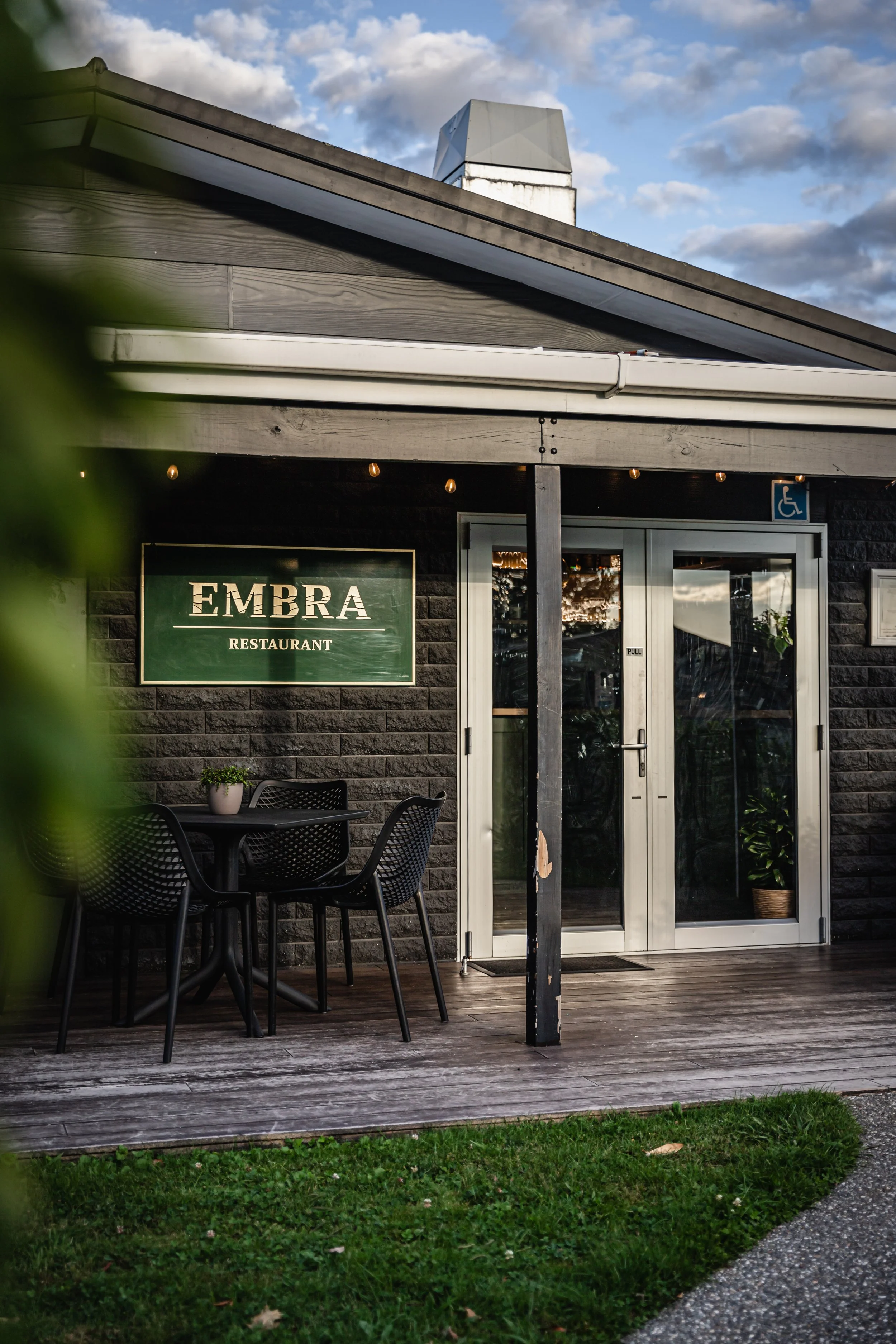 About Us — Embra