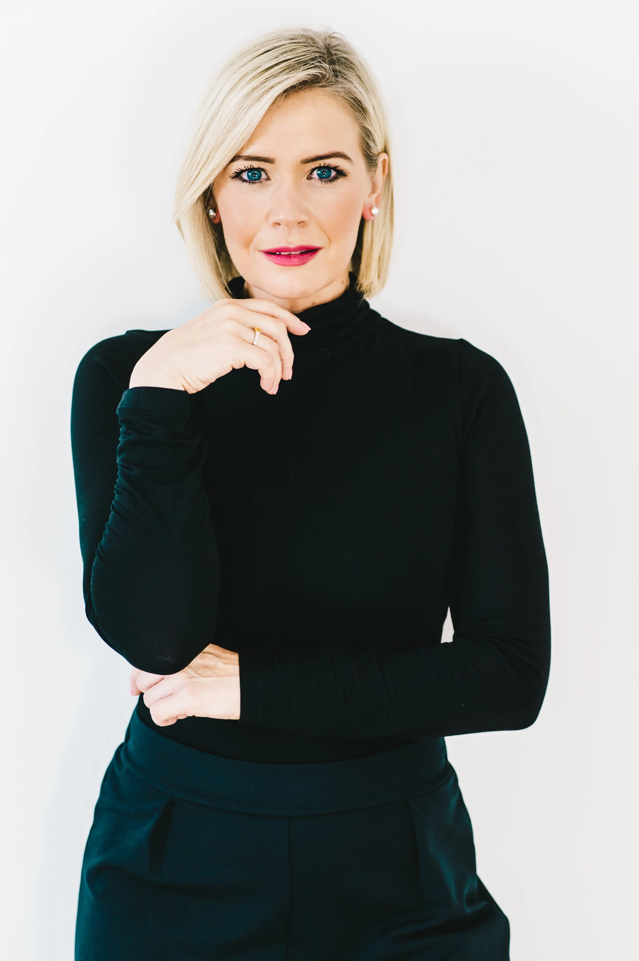 Suzanne's Story — Suzanne Shaw Official
