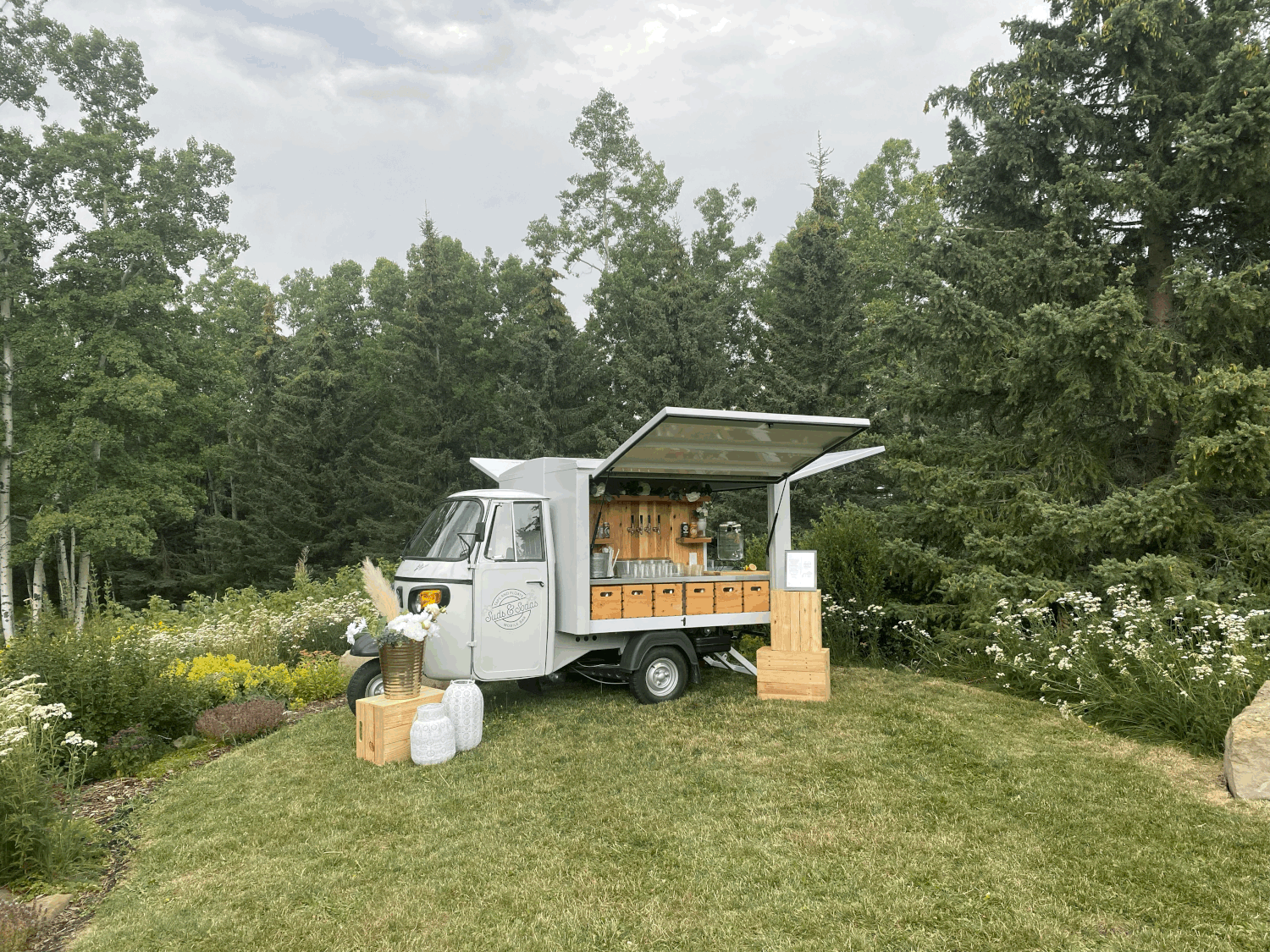 Suds & Sodas - Mobile Bar & Beverage Cart