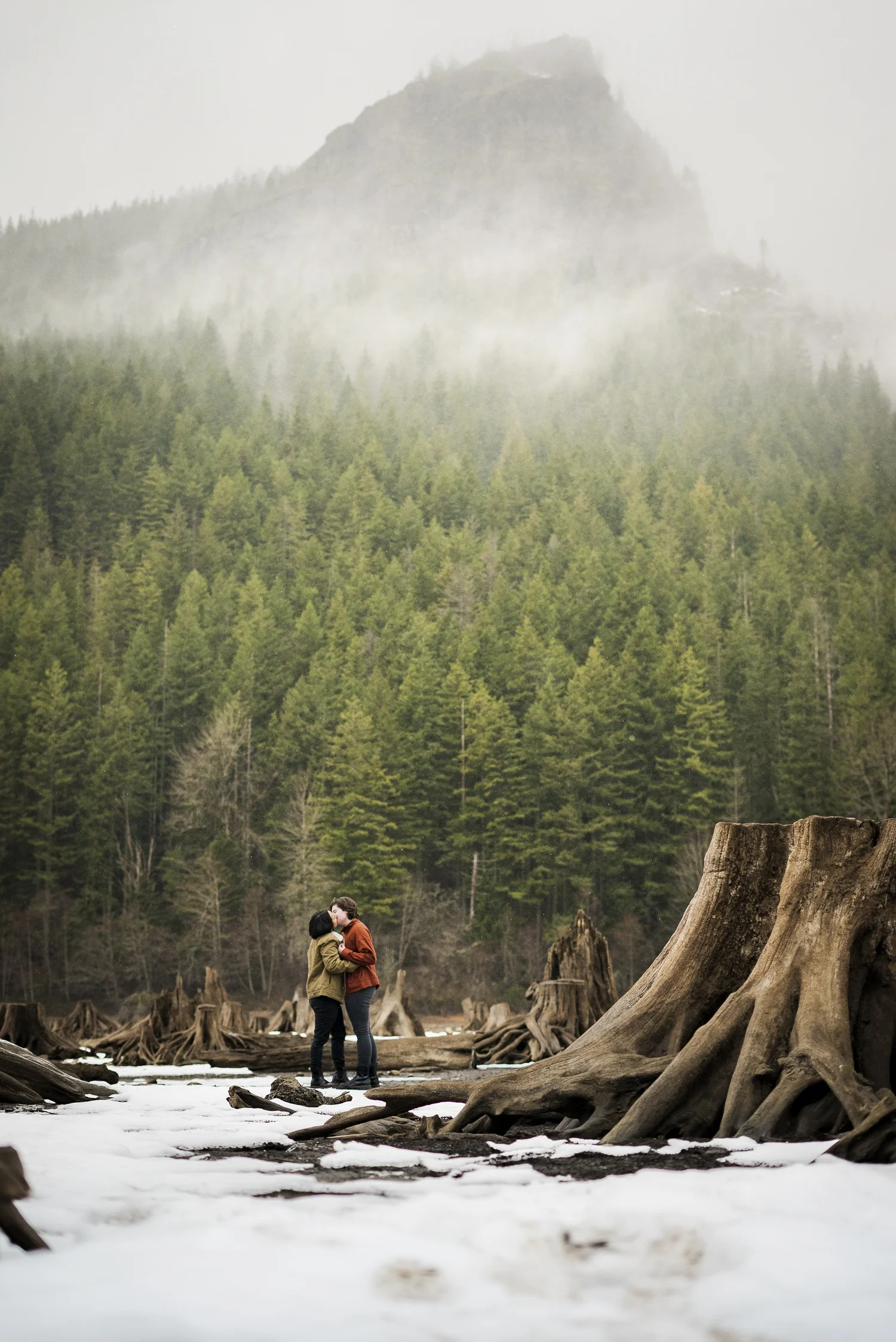 Snowy Rattlesnake Lake Engagement Photoshoot — Nicholas Swatz ...