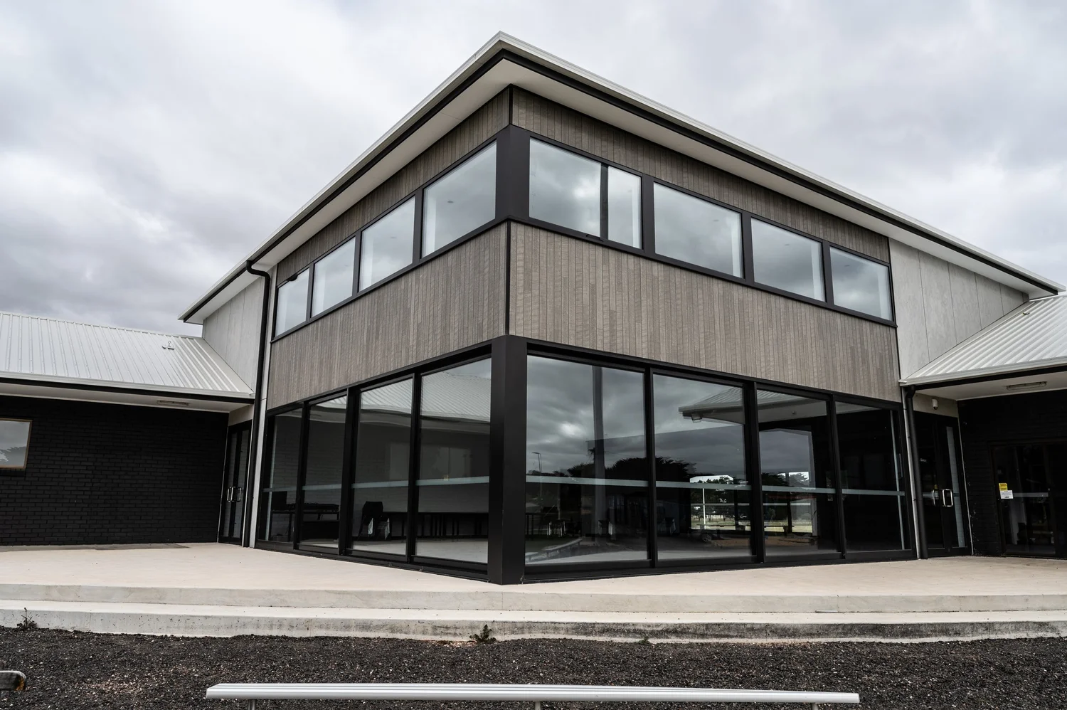 Inverleigh Sports Pavilion — FOUR18 Architecture