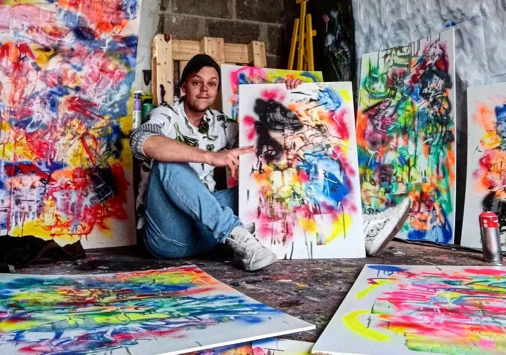 Interview — Artistcloseup.com - Your favorite place to discover new artists