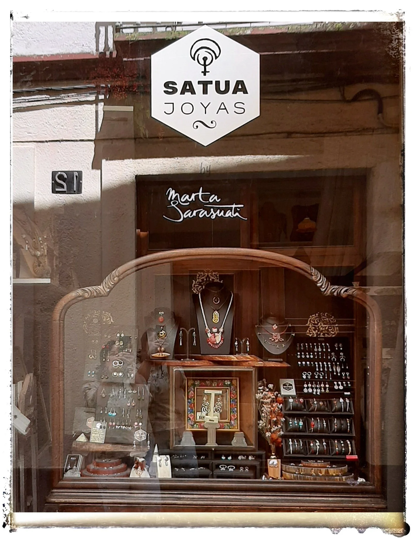 Interview — Artistcloseup.com - Your favorite place to discover new artists