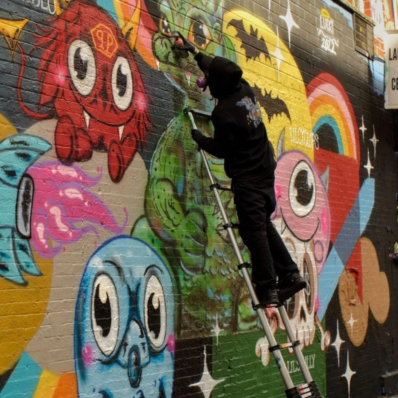 Interview — Artistcloseup.com - Your favorite place to discover new artists