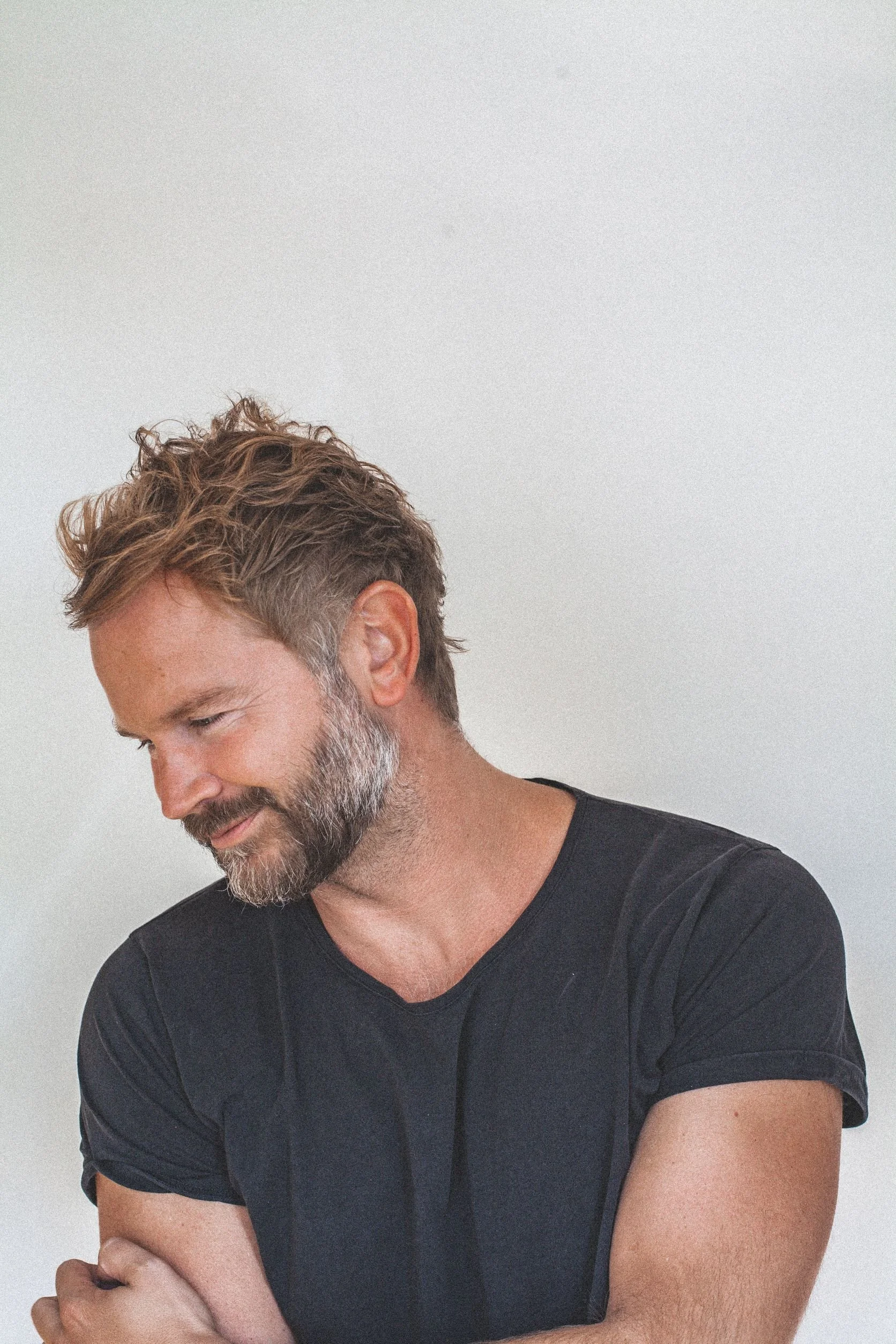 Interview — Artistcloseup.com - Your favorite place to discover new artists