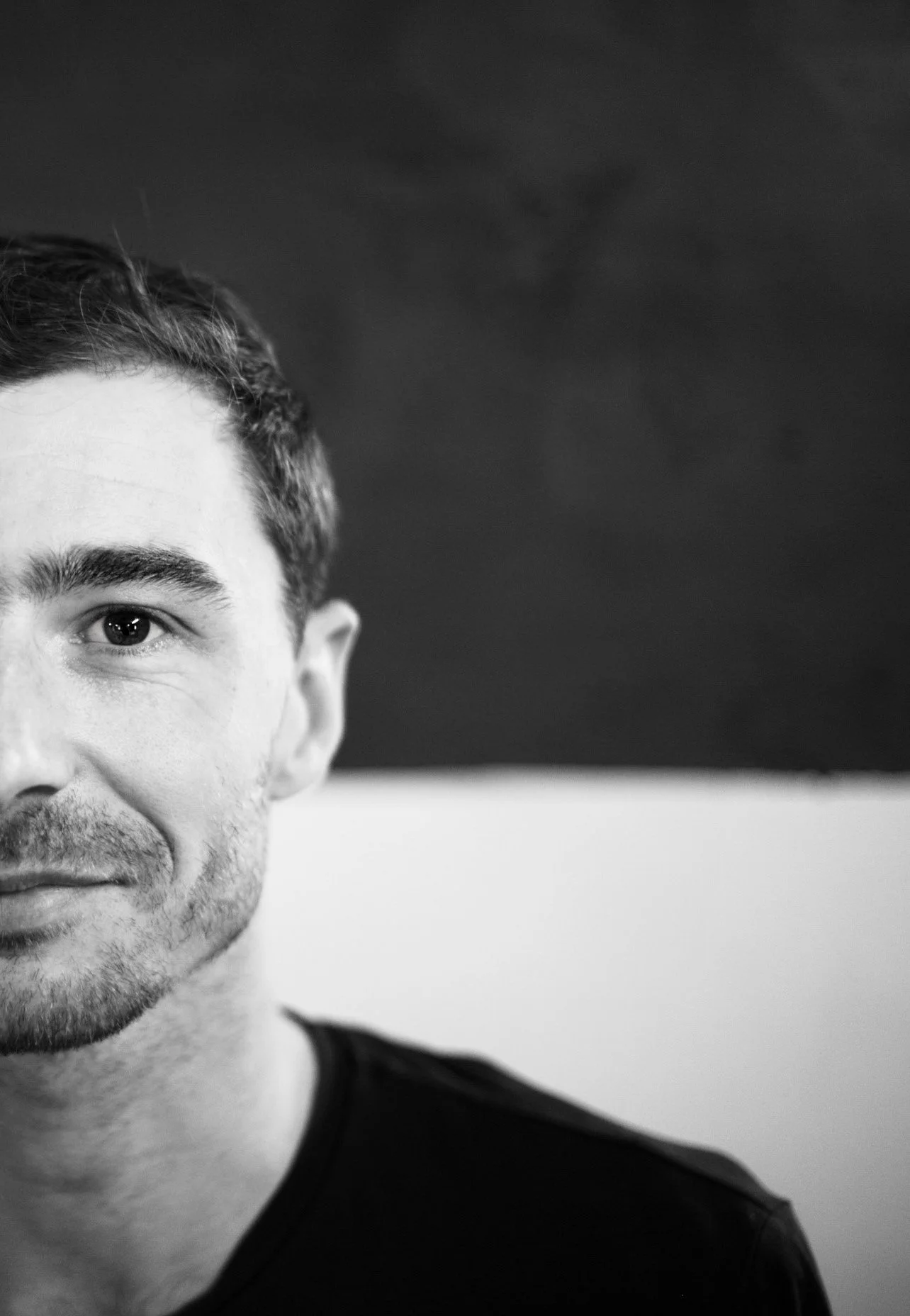 Artist Profile — Artistcloseup.com - Your favorite place to discover ...