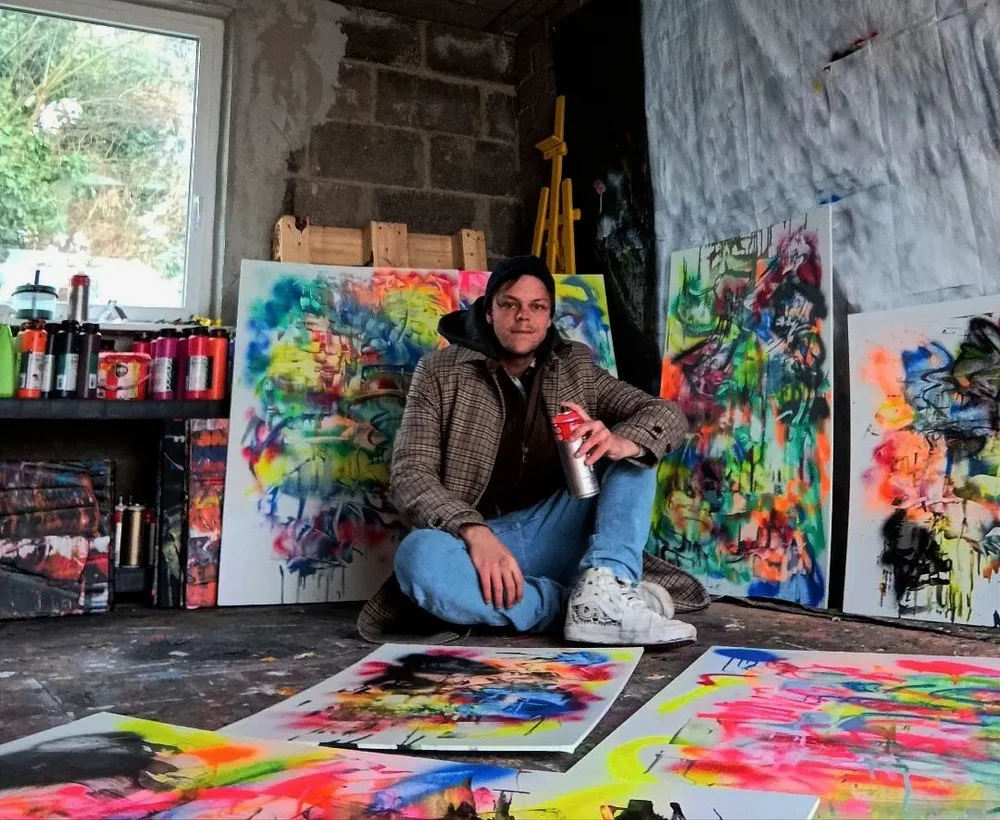 Interview — Artistcloseup.com - Your favorite place to discover new artists