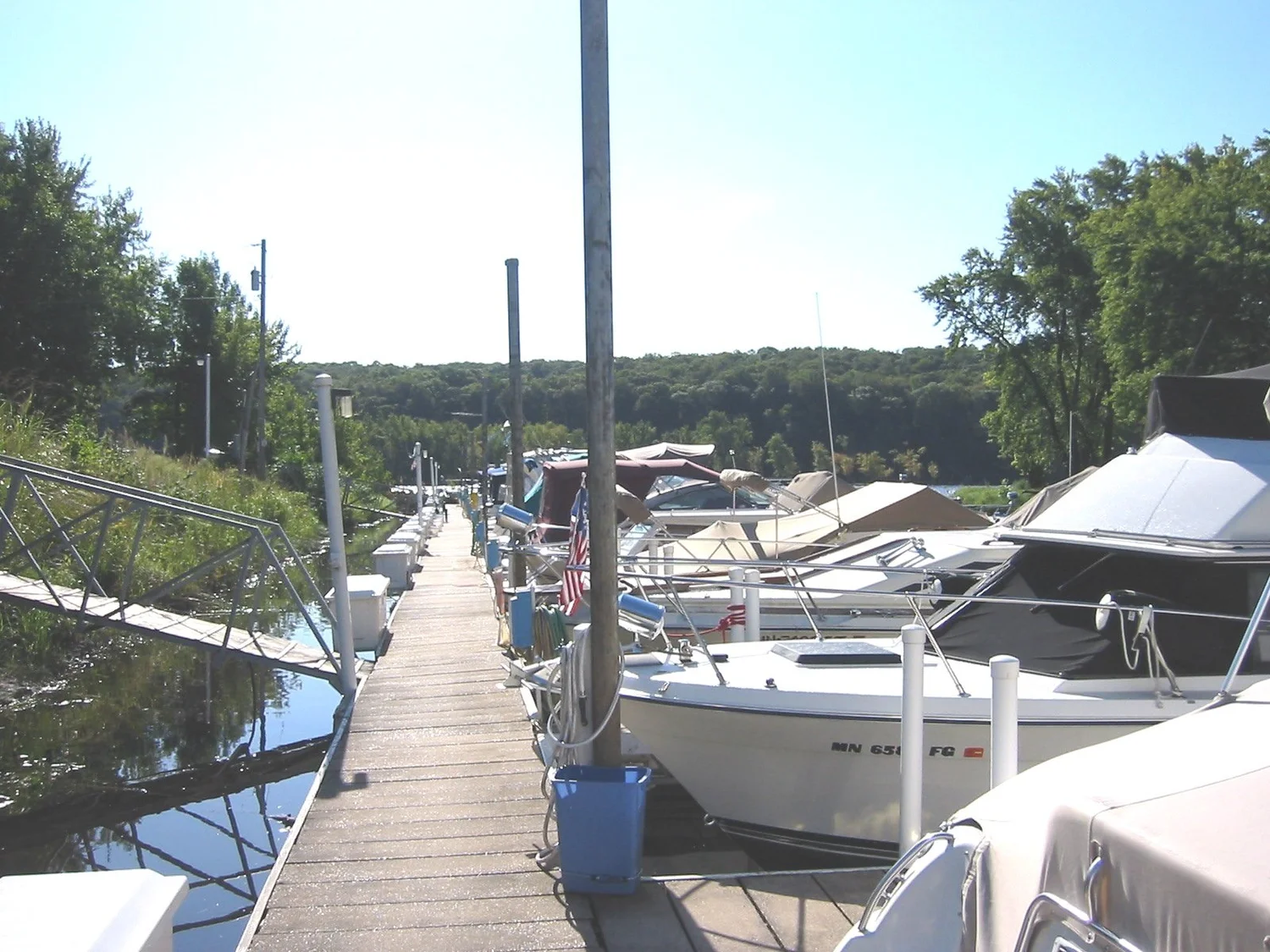 Services 3 — RiverMarinas on the St. Croix River Slip Rentals - Dry ...