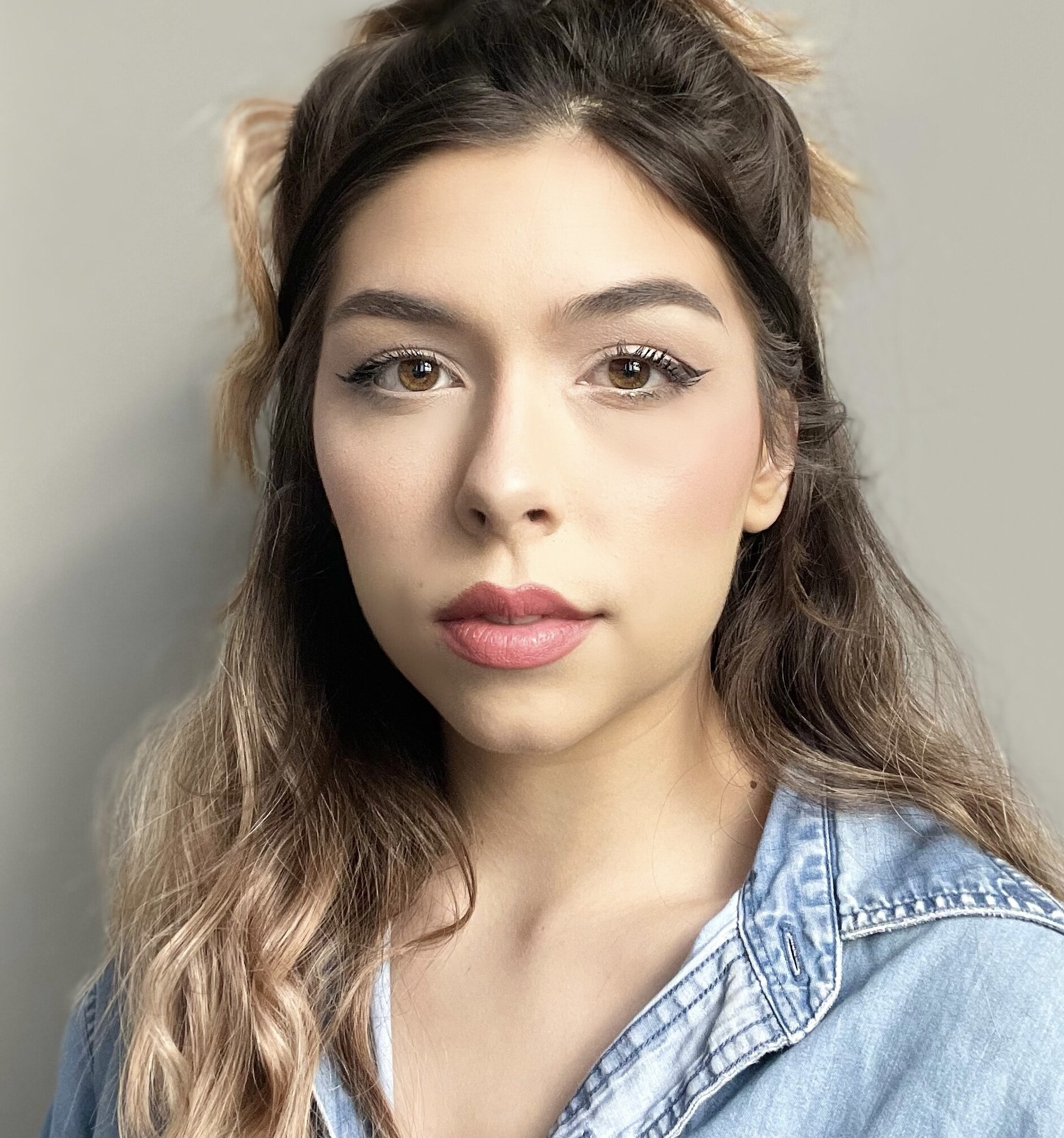 Olivia Roberts's Instagram, Twitter & Facebook on IDCrawl