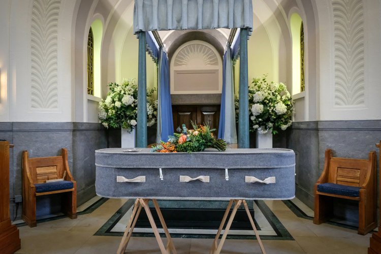 Green Burial Options For A Sustainable End Of Life Send-Off — Ethically ...