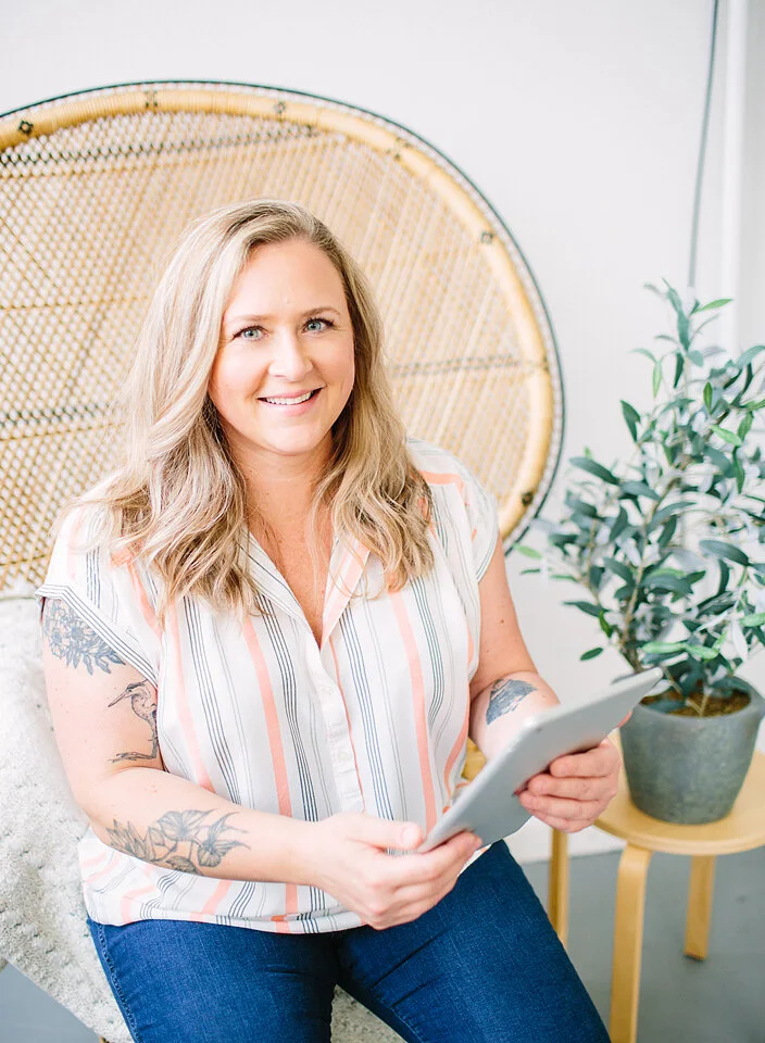 10 Gorgeous Color Combinations to Try on Your Therapy or Coaching ...