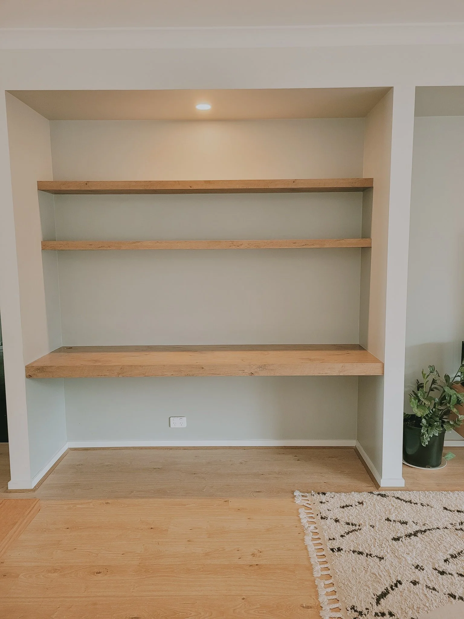 LNR Floating Designs