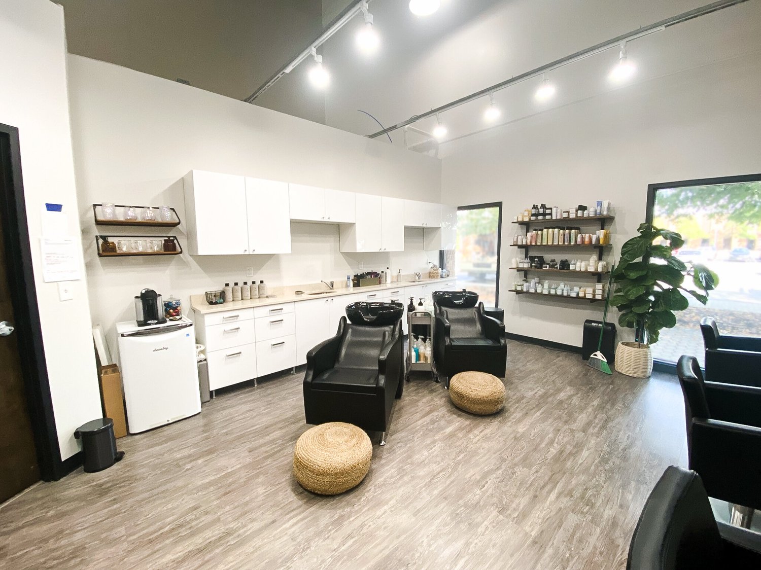 Mia Salon Studios