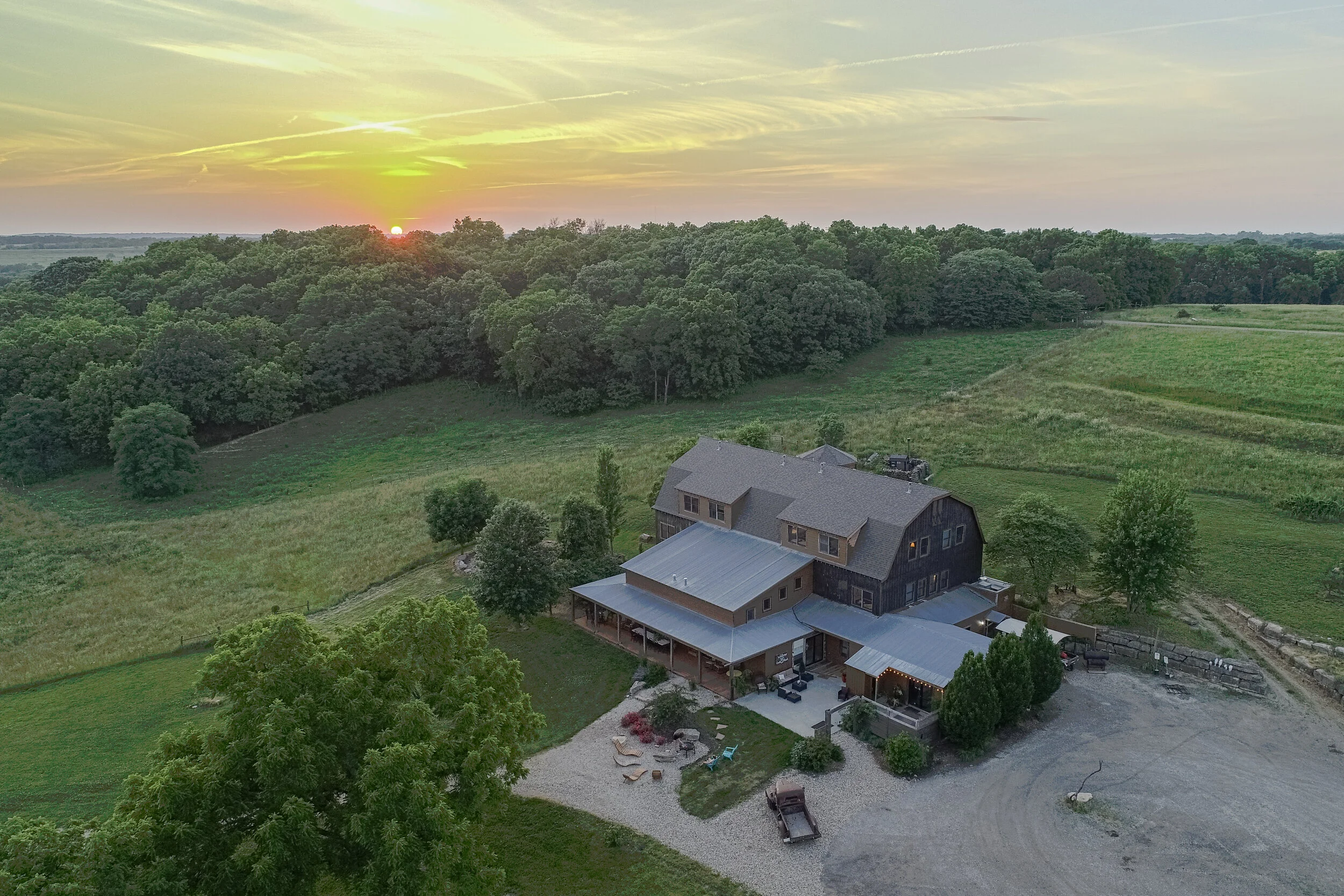 Circle S Ranch: Country Inn & Wedding Venue in Lawrence, KS