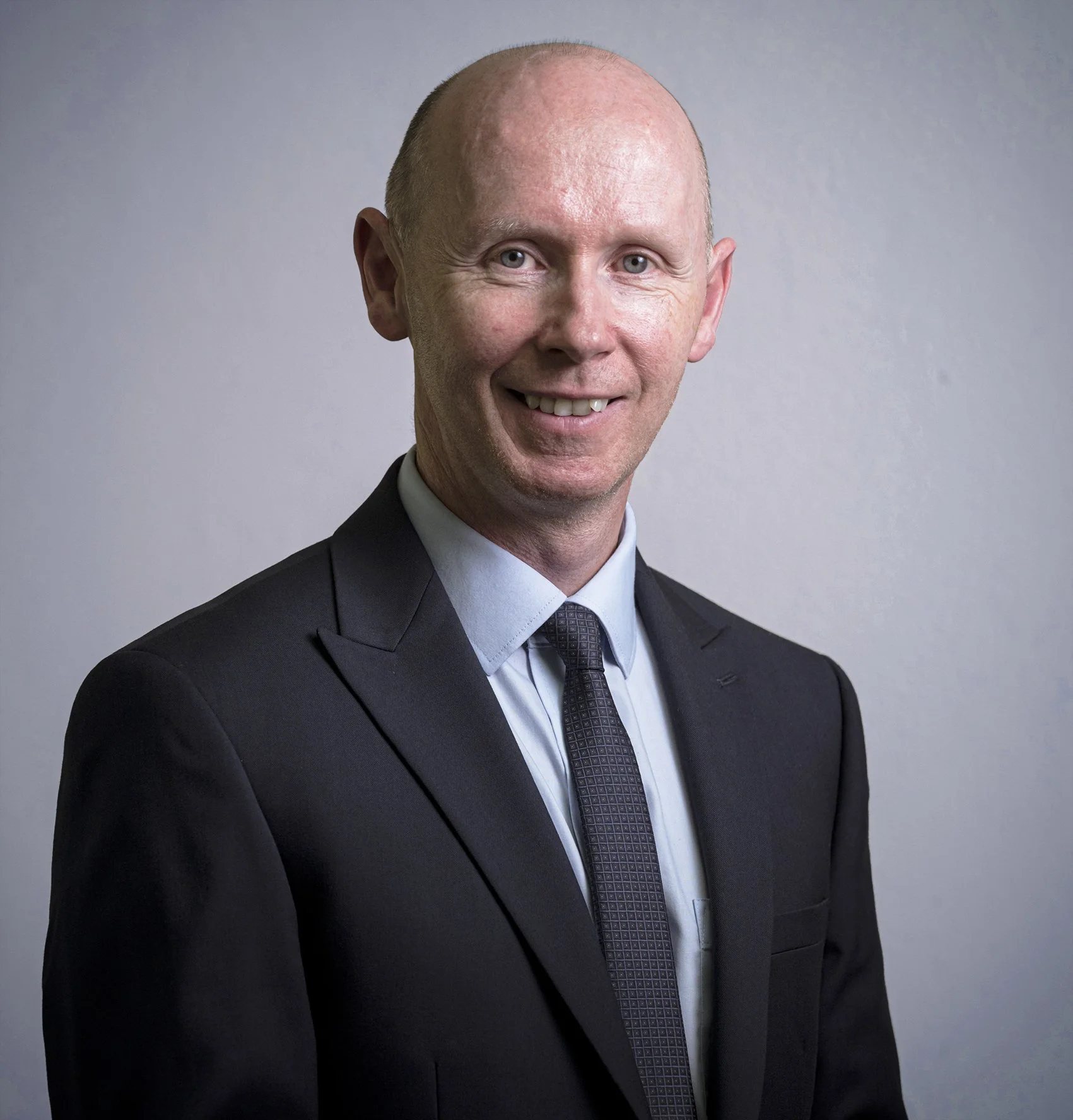 Dr Diarmuid O'Malley | Melbourne Breast Cancer Surgeon