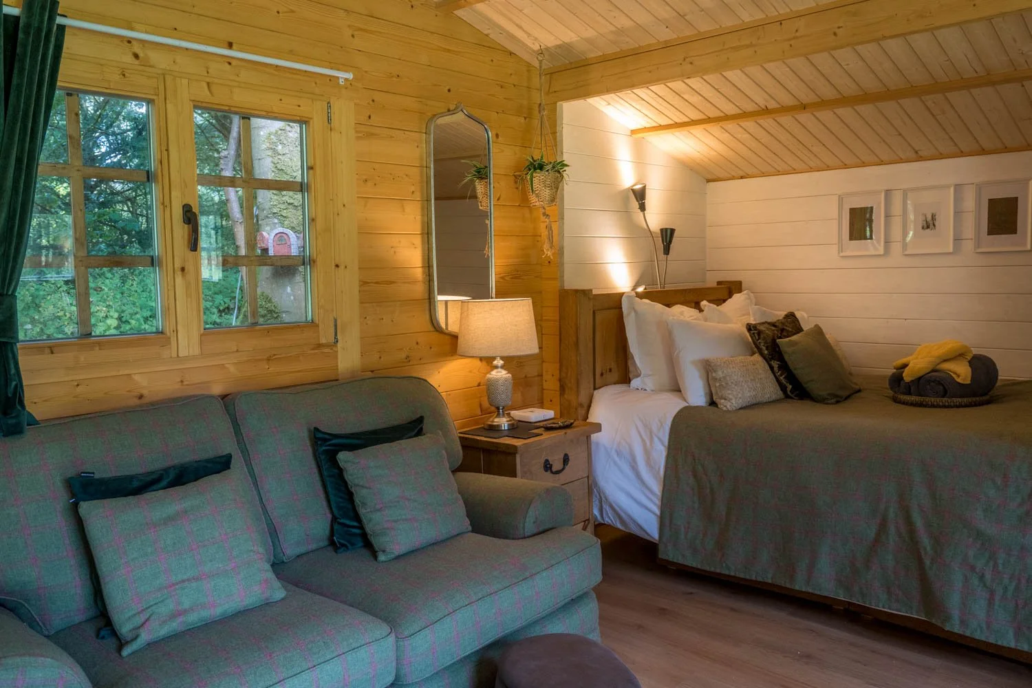 Punch Tree Cabins :: Clyde Valley Holiday Lodges