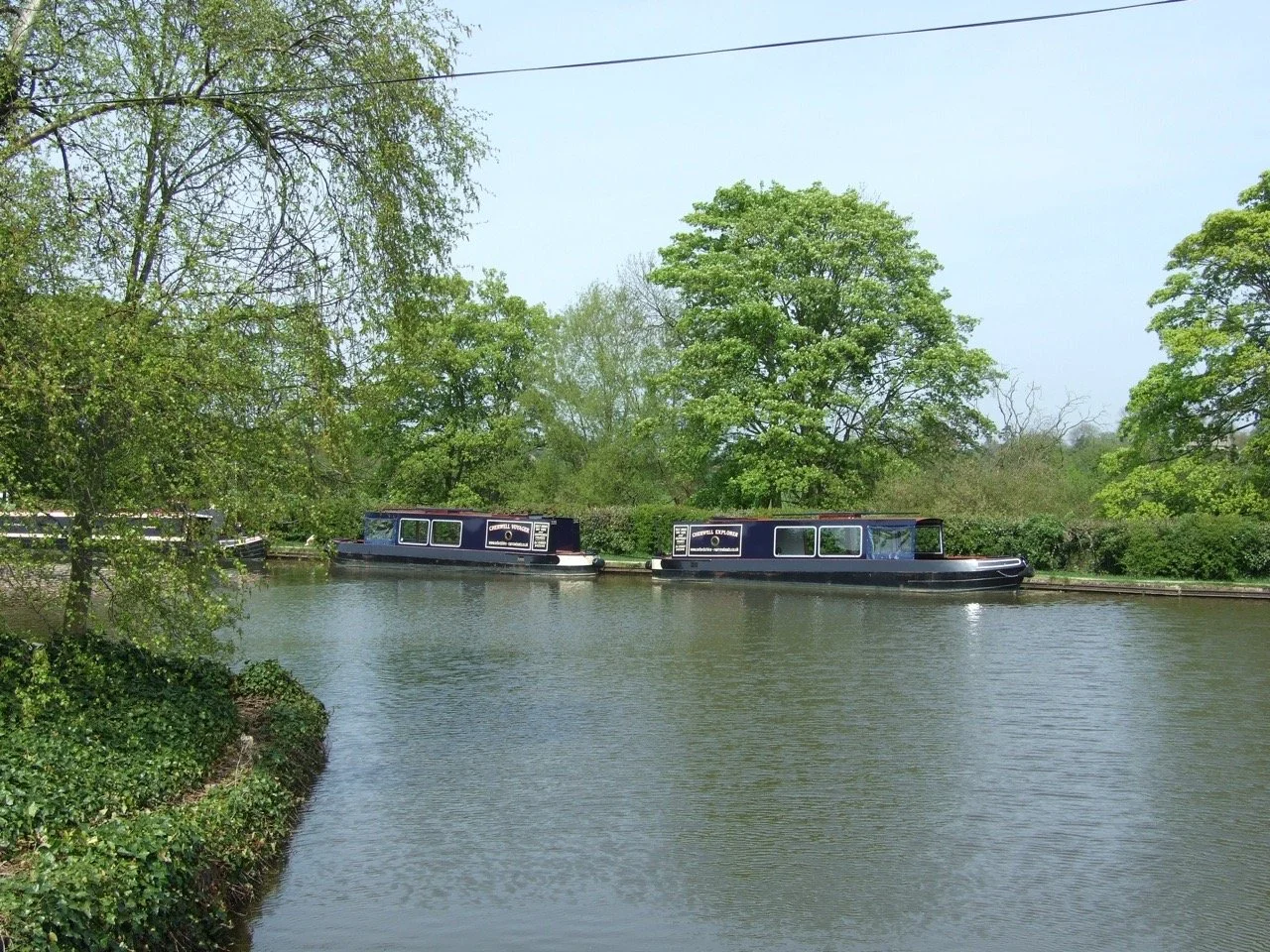 Narrowboat day hire for days out on the canal with Oxfordshire ...