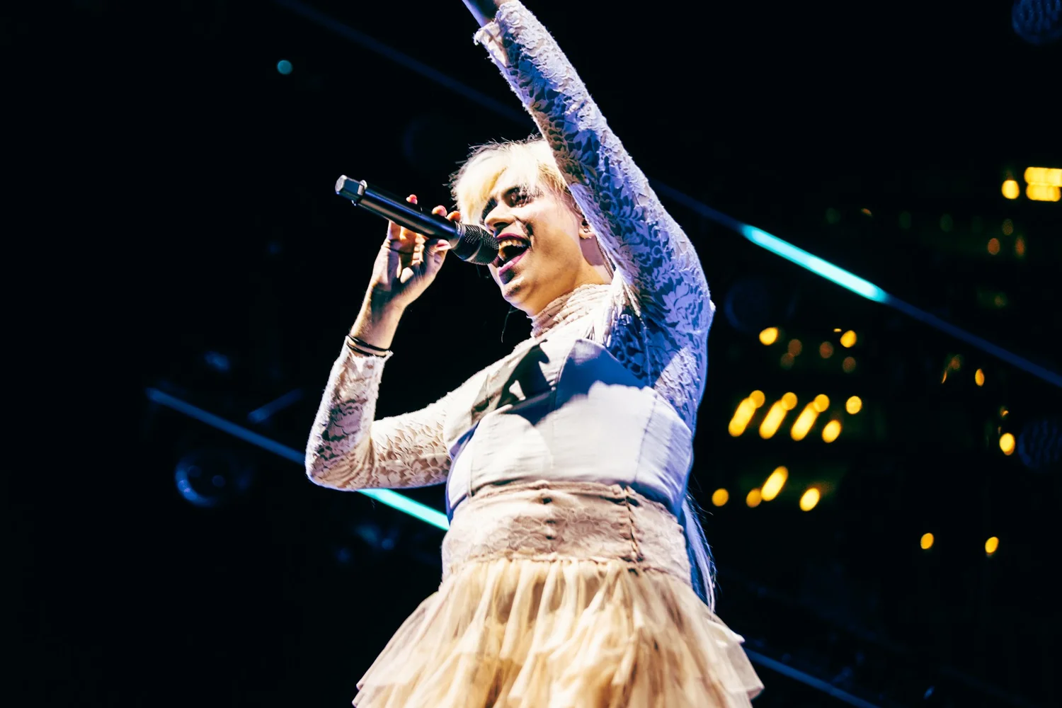 ℝ𝕒𝕚𝕟𝕓𝕠𝕨 𝕂𝕚𝕥𝕥𝕖𝕟 𝕊𝕦𝕣𝕡𝕣𝕚𝕤𝕖 (𝟙𝟘/𝟙𝟡/𝟚𝟜) — MUSIC FOREVER MAGAZINE