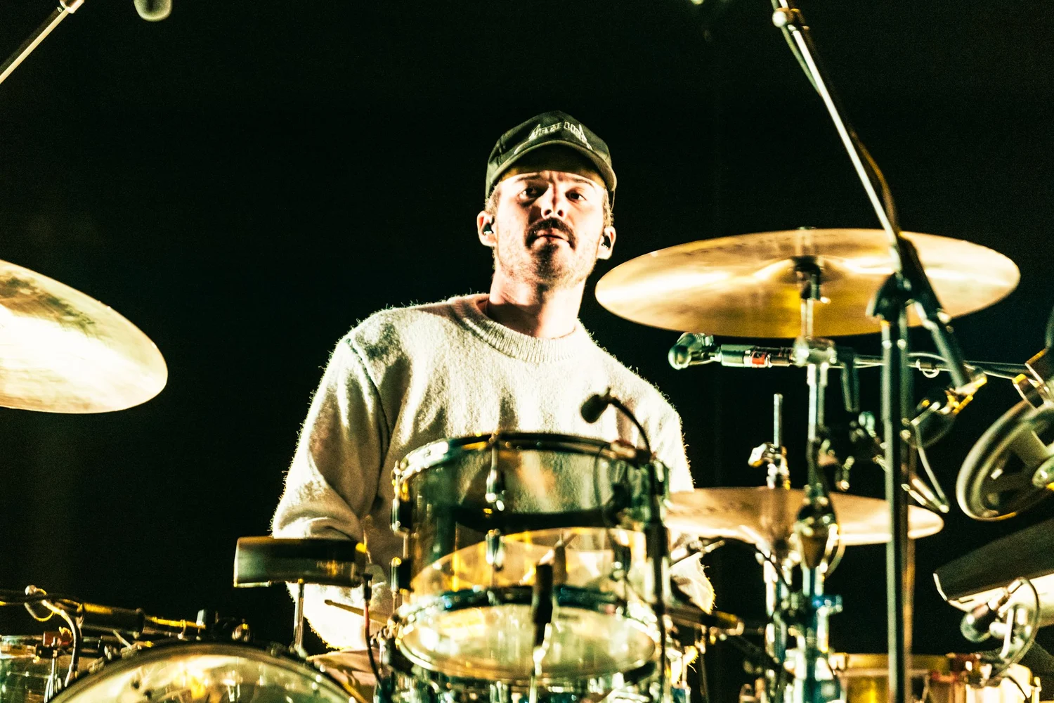 ℝ𝕒𝕚𝕟𝕓𝕠𝕨 𝕂𝕚𝕥𝕥𝕖𝕟 𝕊𝕦𝕣𝕡𝕣𝕚𝕤𝕖 (𝟙𝟘/𝟙𝟡/𝟚𝟜) — MUSIC FOREVER MAGAZINE