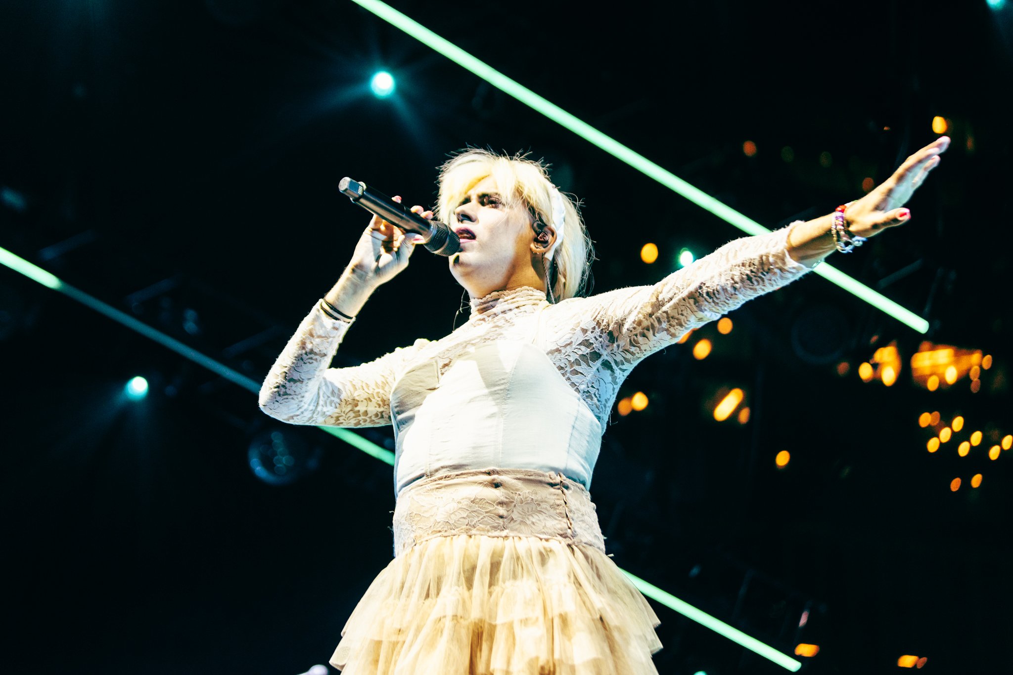 ℝ𝕒𝕚𝕟𝕓𝕠𝕨 𝕂𝕚𝕥𝕥𝕖𝕟 𝕊𝕦𝕣𝕡𝕣𝕚𝕤𝕖 (𝟙𝟘/𝟙𝟡/𝟚𝟜) — MUSIC FOREVER MAGAZINE