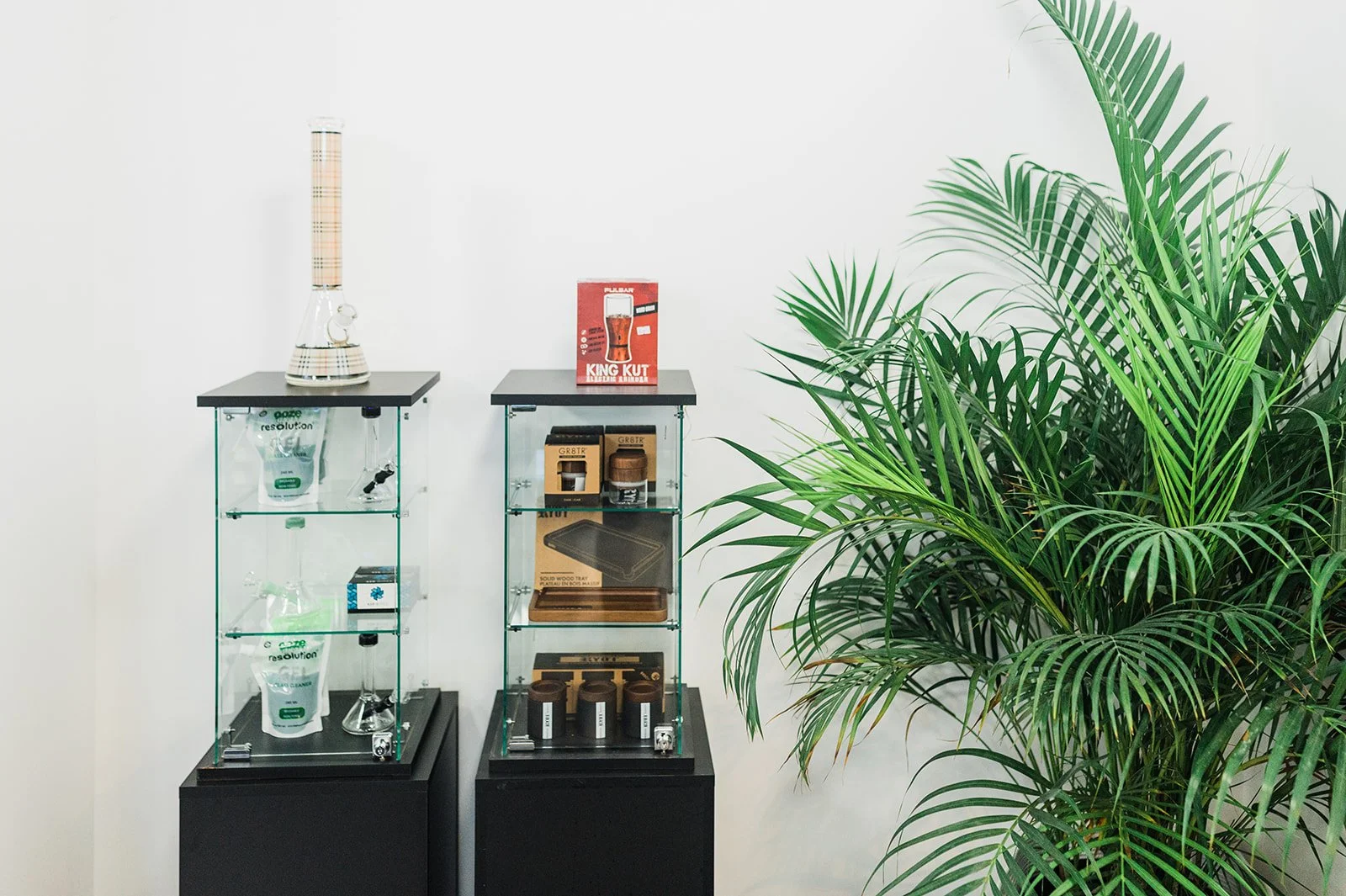 PLANET EARTH CANNABIS