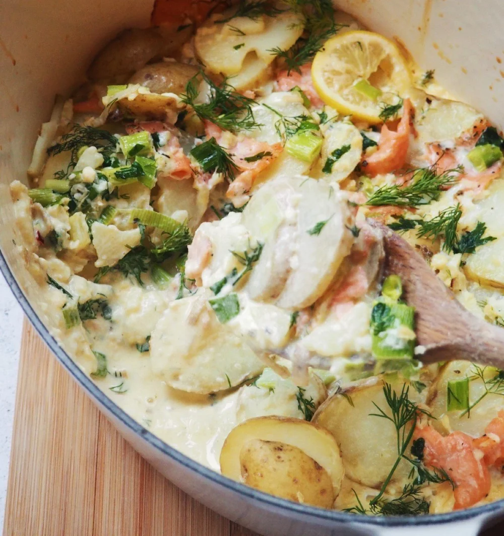 Laxpudding - smoked salmon & potatoes baked in a creamy dill & lemon ...