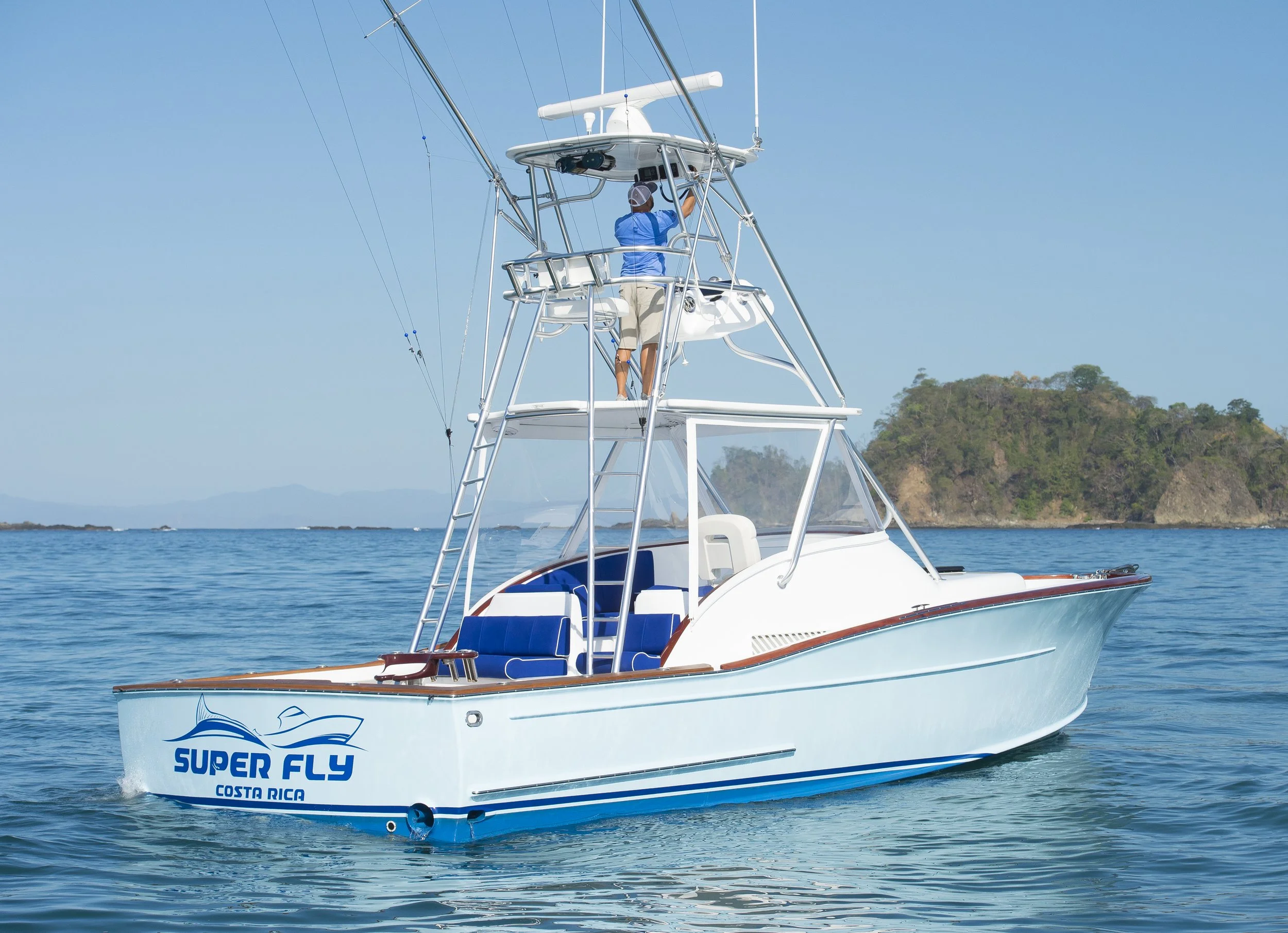 36 Foot | Experience Premium Sportfishing - Book Now — Maverick Sportfish