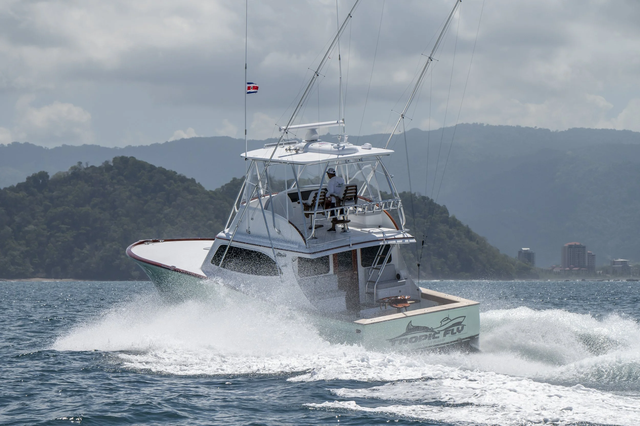 45 Foot | Experience Premier Sportfishing - Book Now — Maverick Sportfish