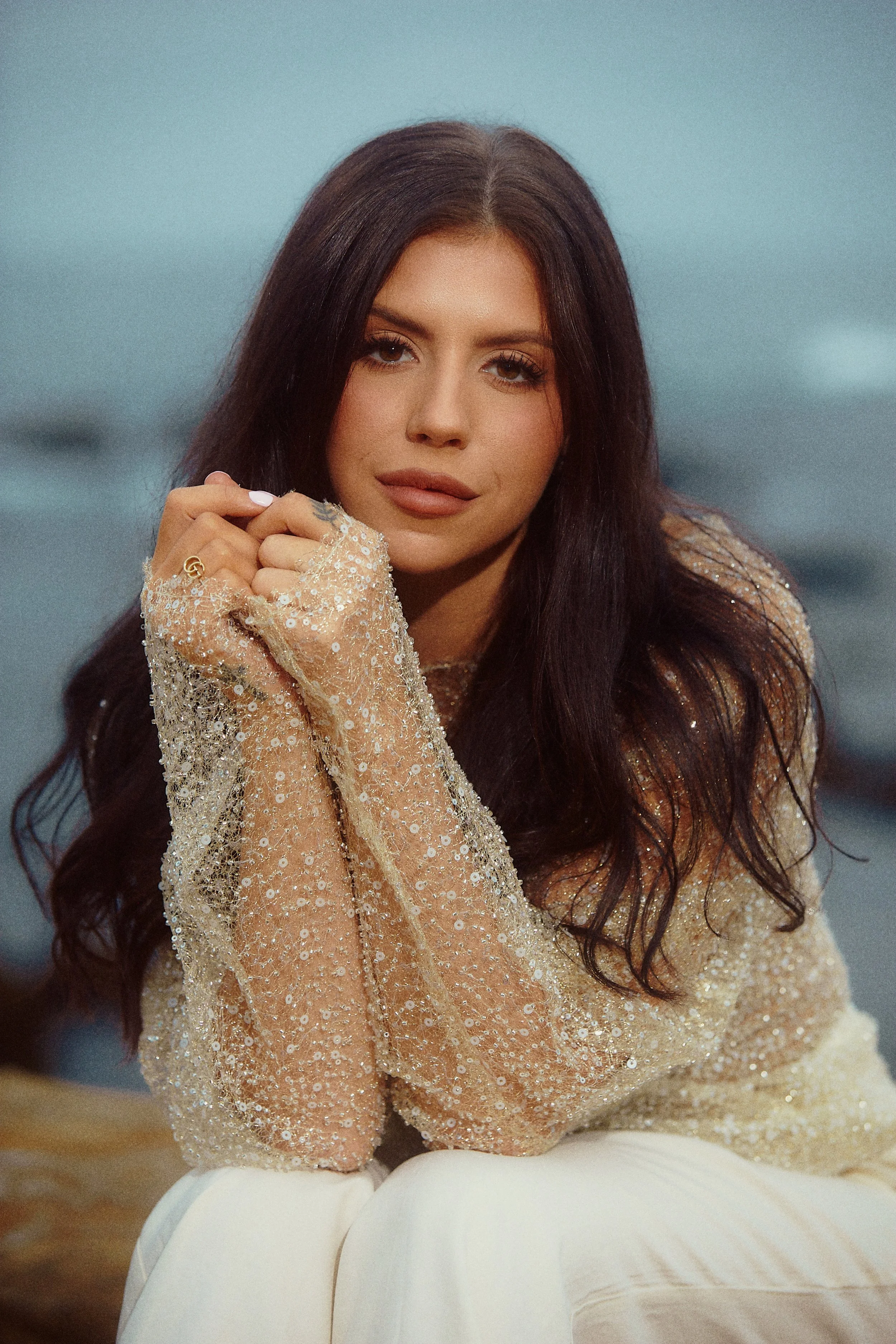 About — Lizzie Morgan