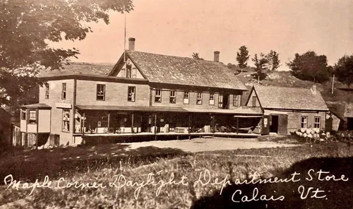 Maple Corner Community Store & Whammy Bar