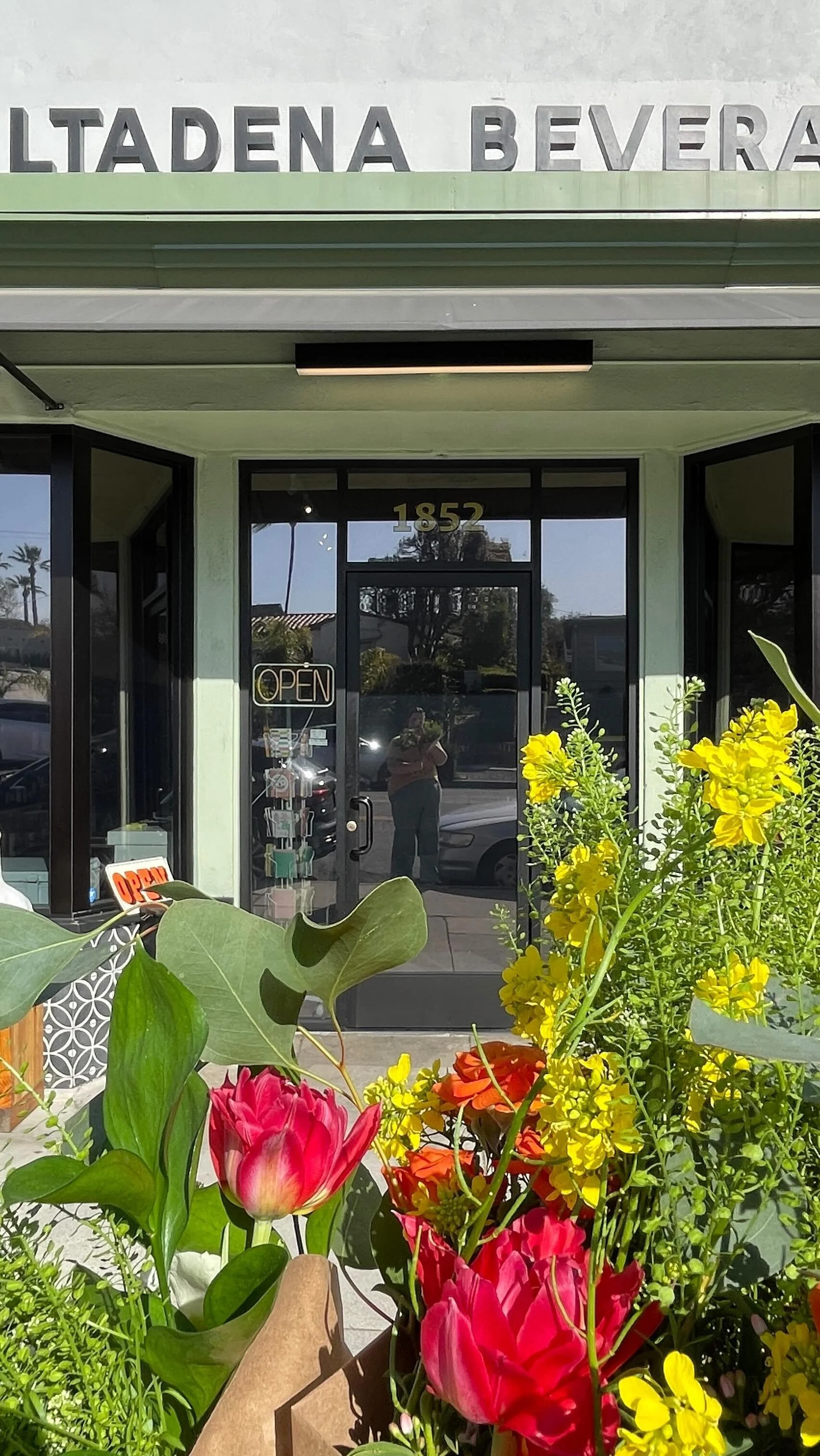 Altadena Beverage & Market