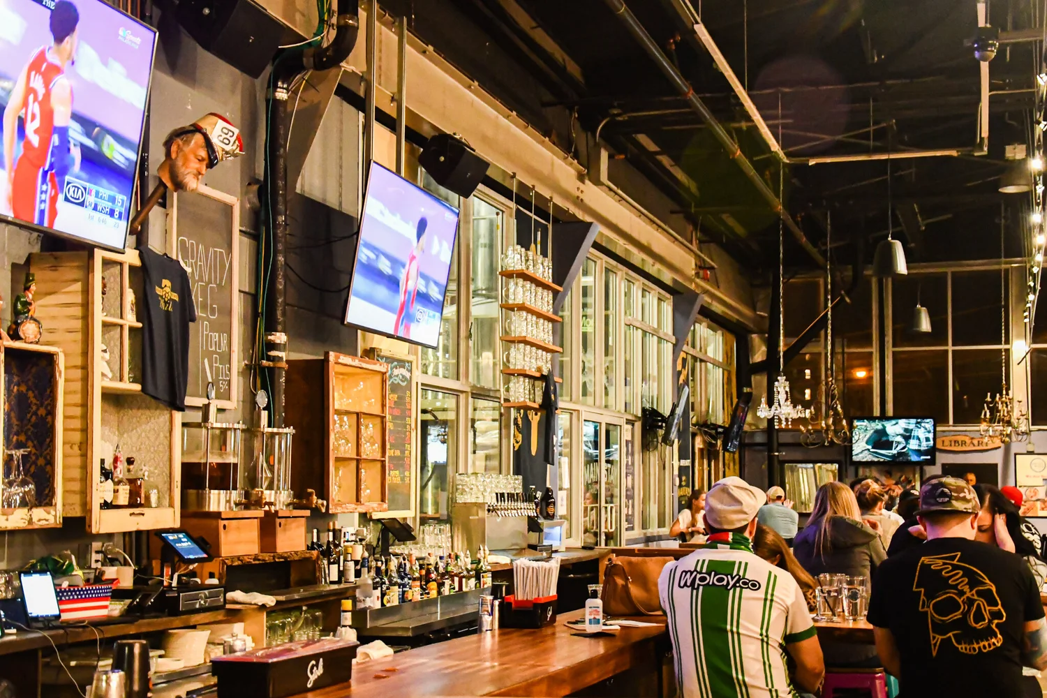 Craft Hall | A Family Friendly Sports Bar