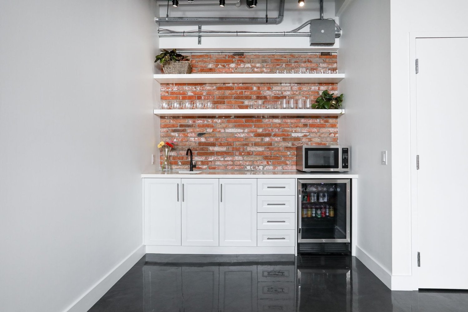 Conference Room — Rily Kitchen