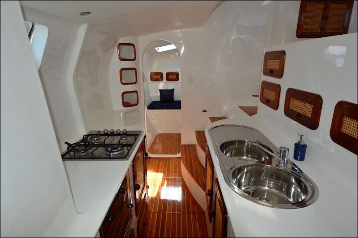 Mumby48 — Sailing Life on Jupiter