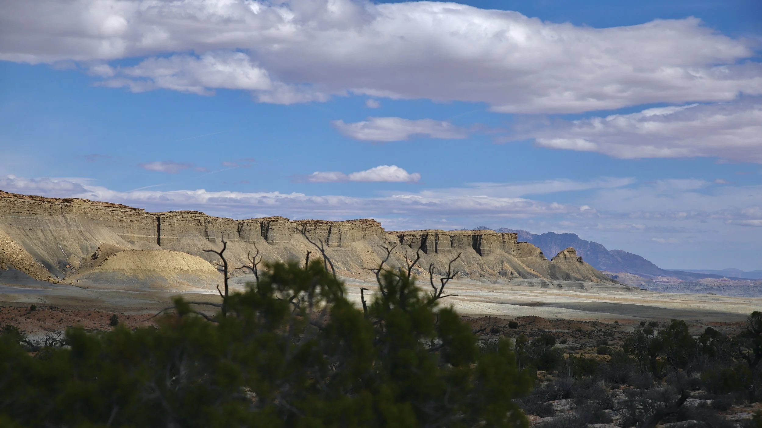 The Notom-Bullfrog Road in Capitol Reef National Park & Glen Canyon ...