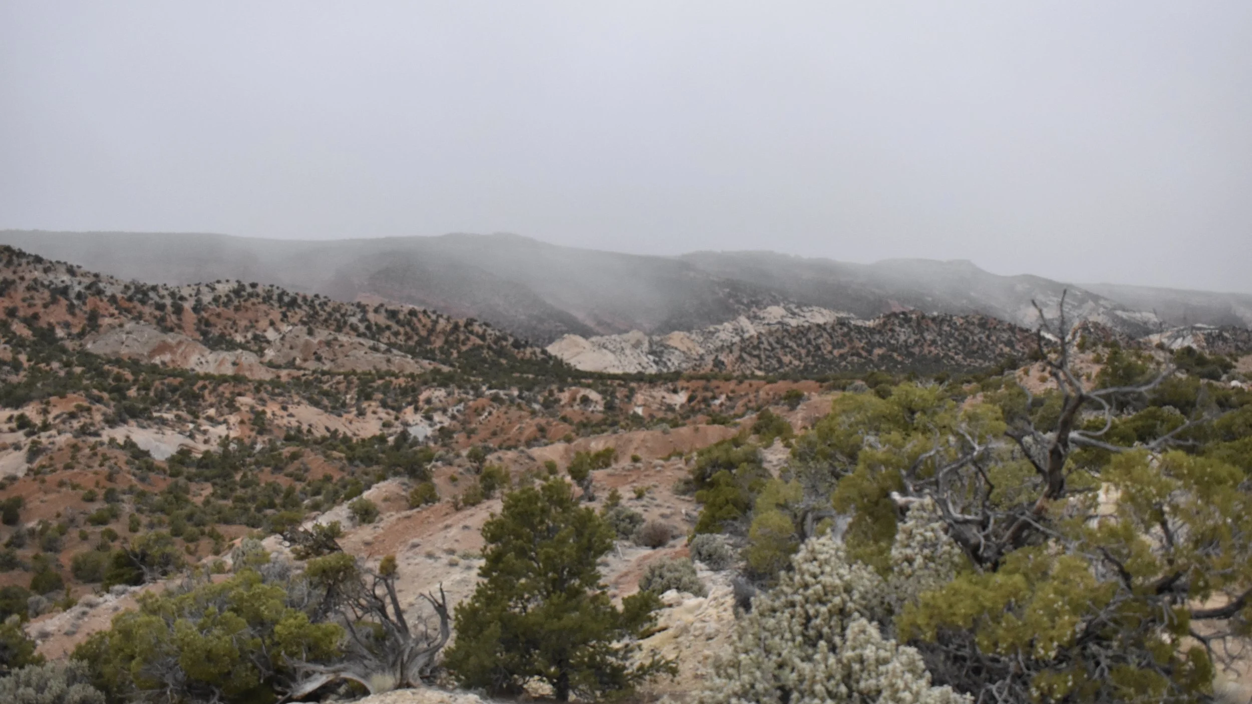 The Notom-Bullfrog Road in Capitol Reef National Park & Glen Canyon ...