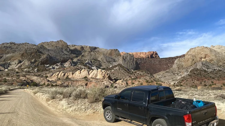 The Notom-Bullfrog Road in Capitol Reef National Park & Glen Canyon ...