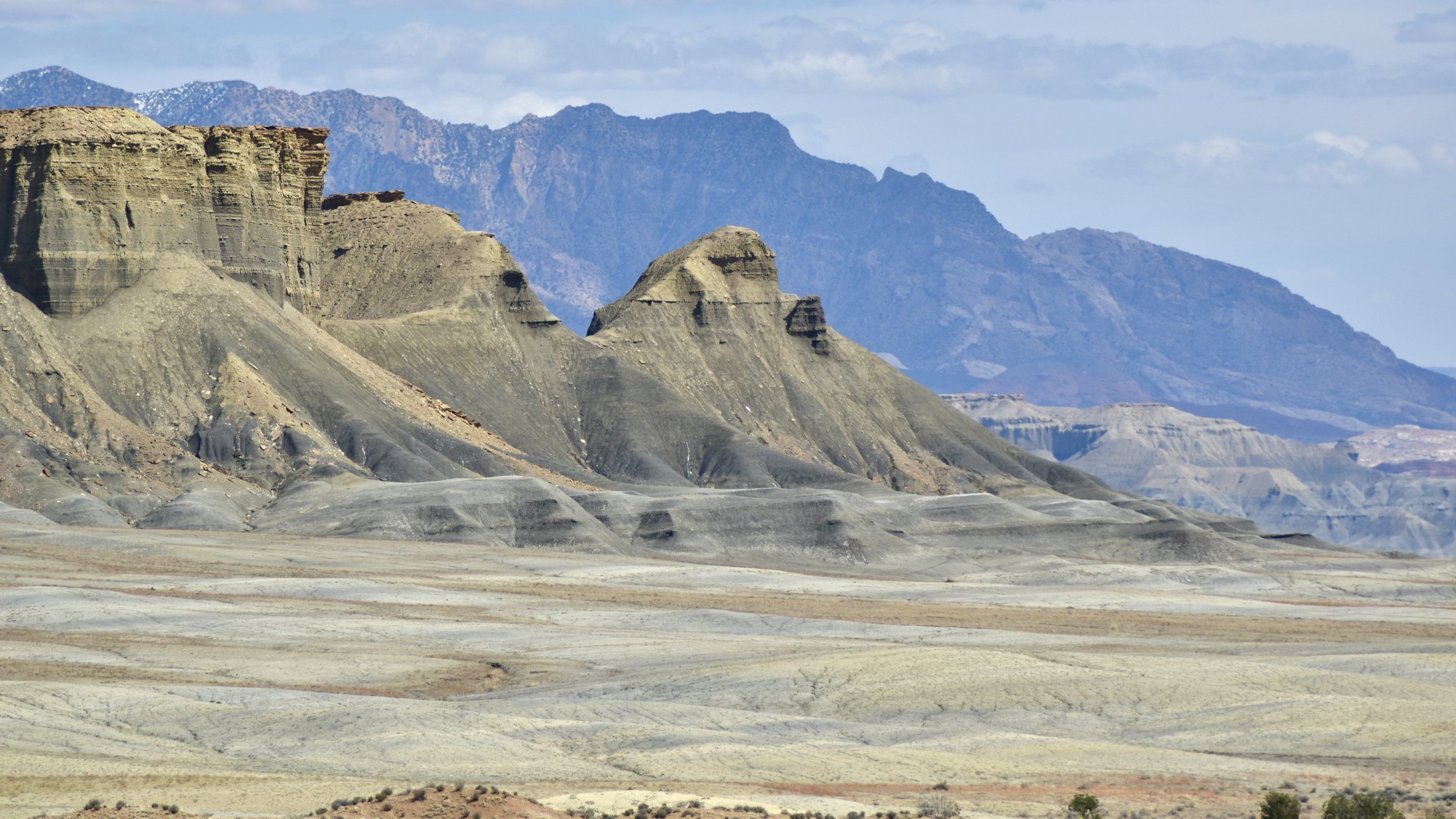 The Notom-Bullfrog Road in Capitol Reef National Park & Glen Canyon ...