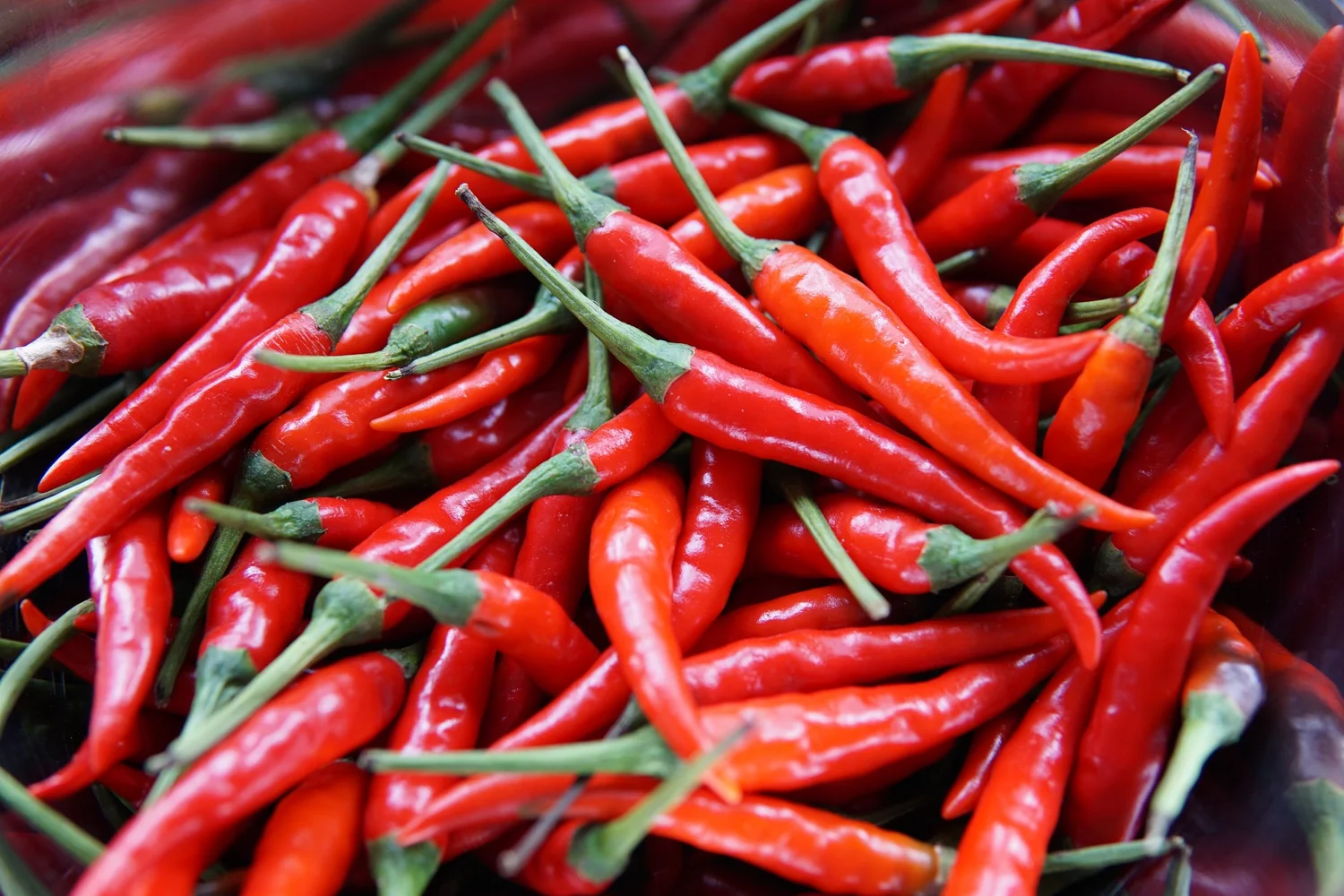 Sun-ripened Hot Pepper Drizzle in Guam USA - Denanche