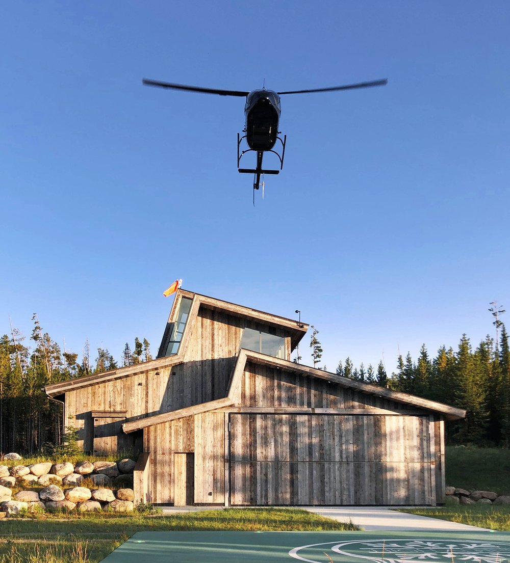 Helibarn Studio - Modern Aviation Building in Montana by Tomecek Studio ...