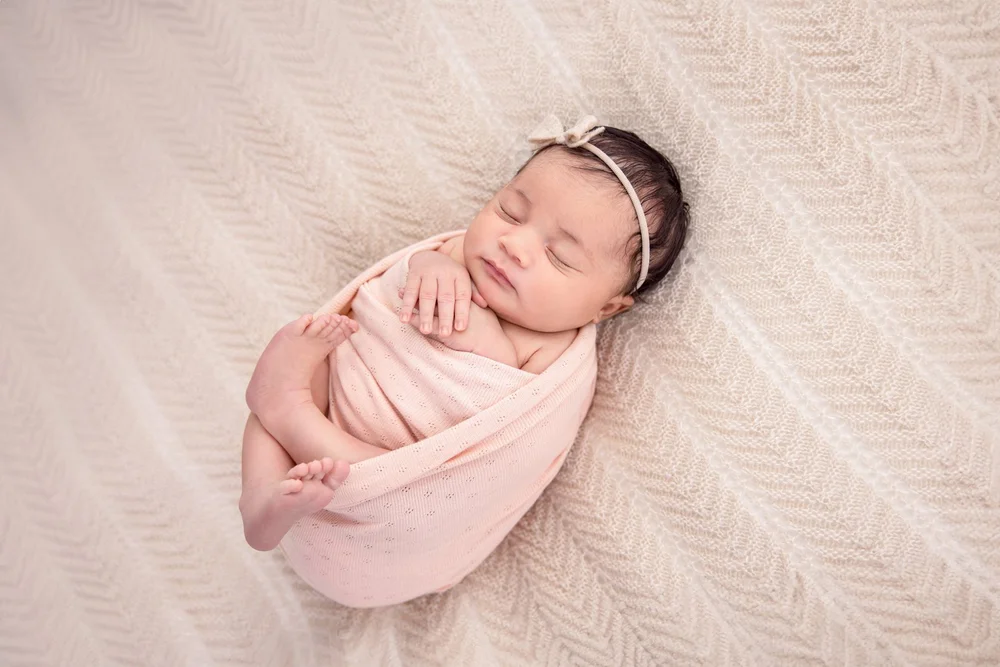 How to Choose a Color Palette for Your Newborn Photography Session ...