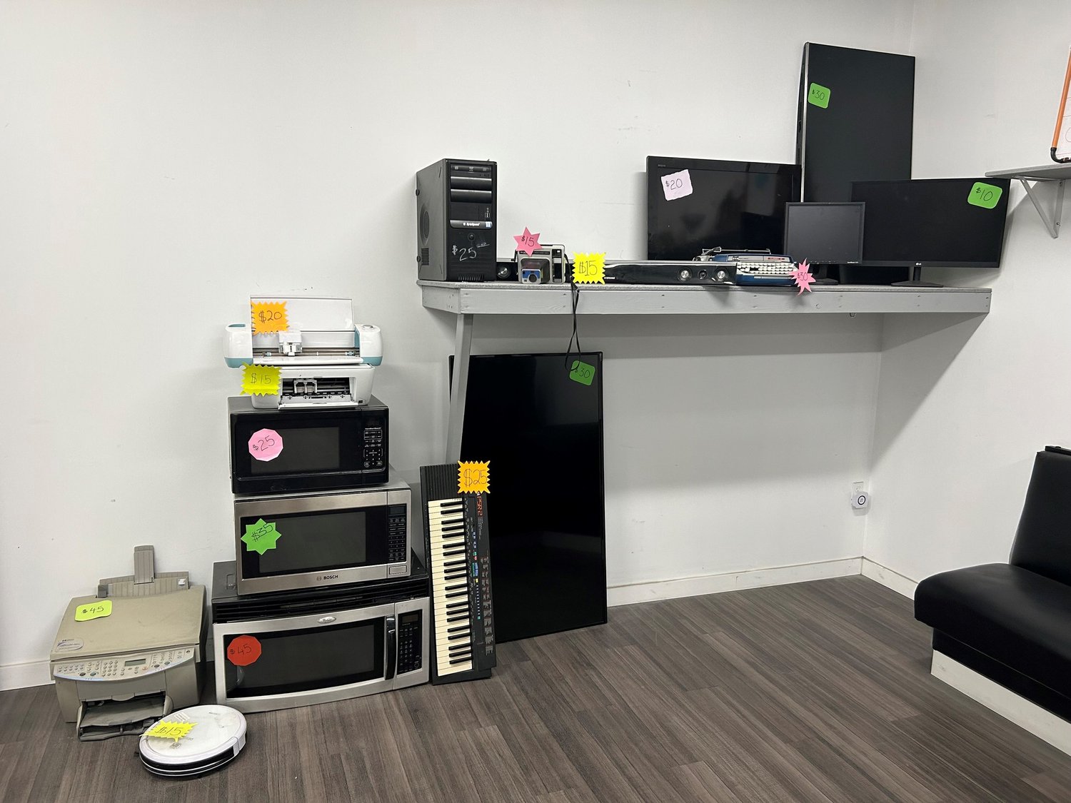 Smash Room / Rage Room in Boise Idaho — RAGERS Smash -N- Axe