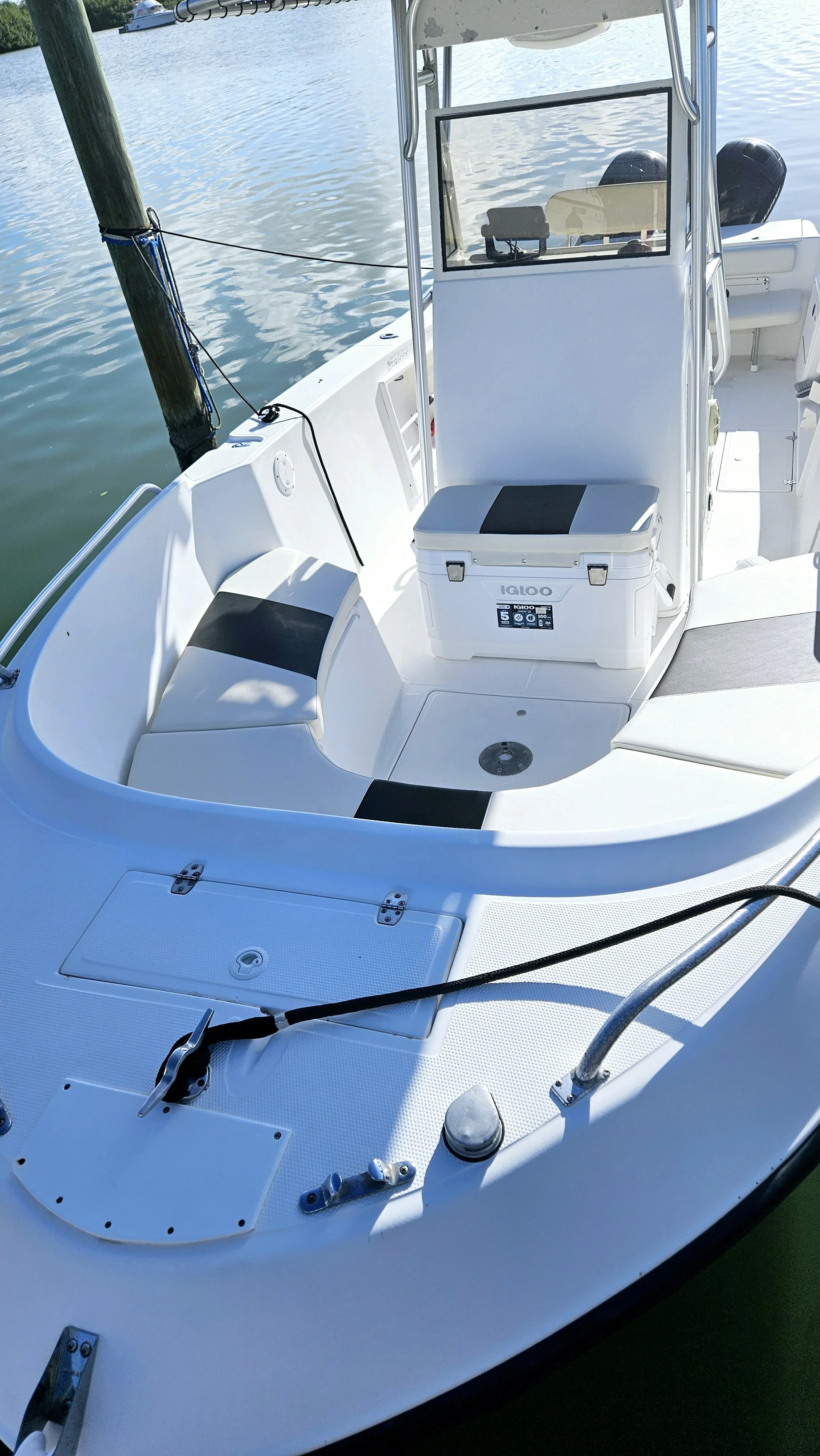 26' MAKO (TWIN ENGINE) — COCO'S BOAT RENTALS | MARATHON FLORIDA